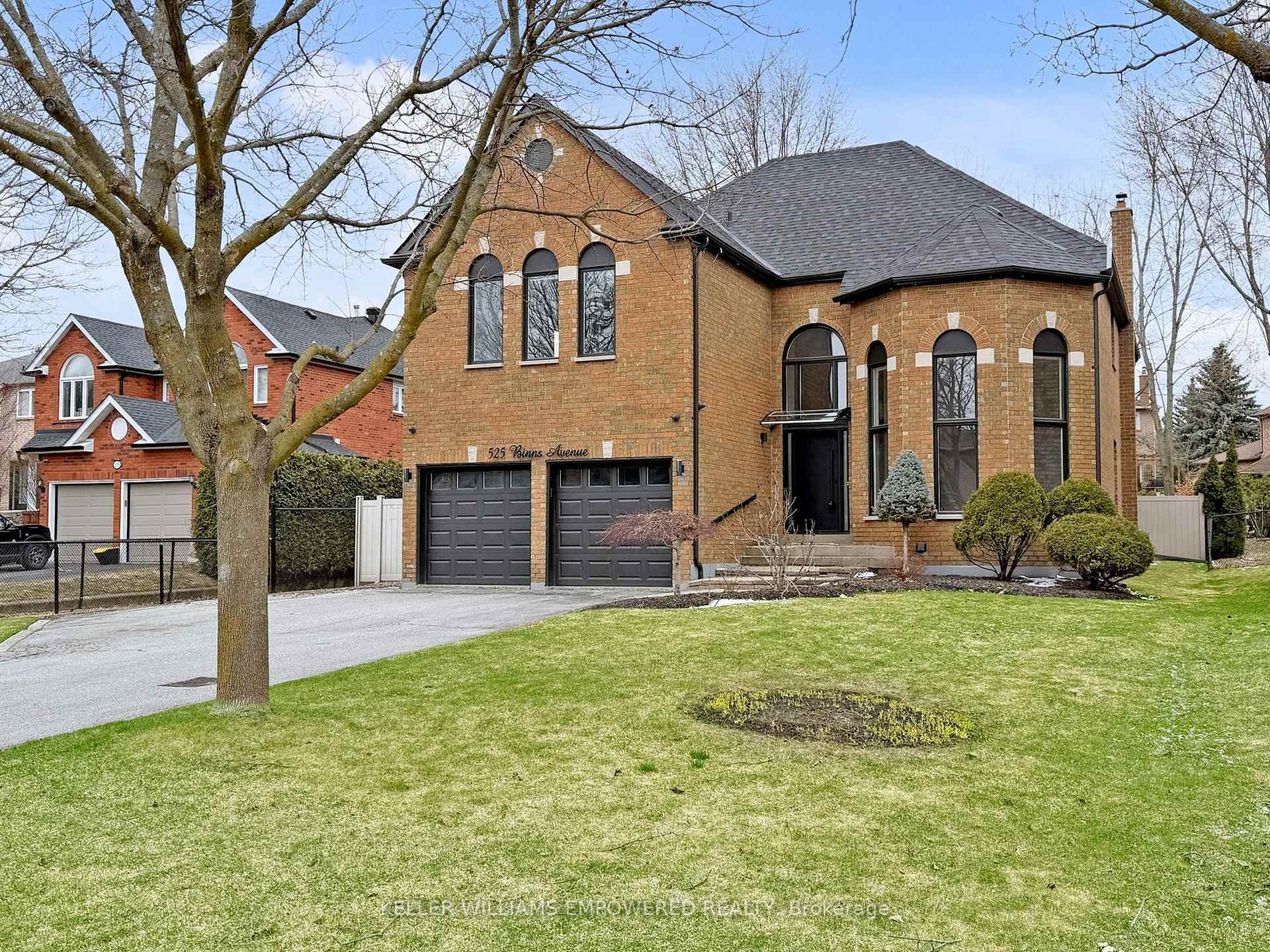 525 Binns Avenue, Newmarket, ON L3X 1T8