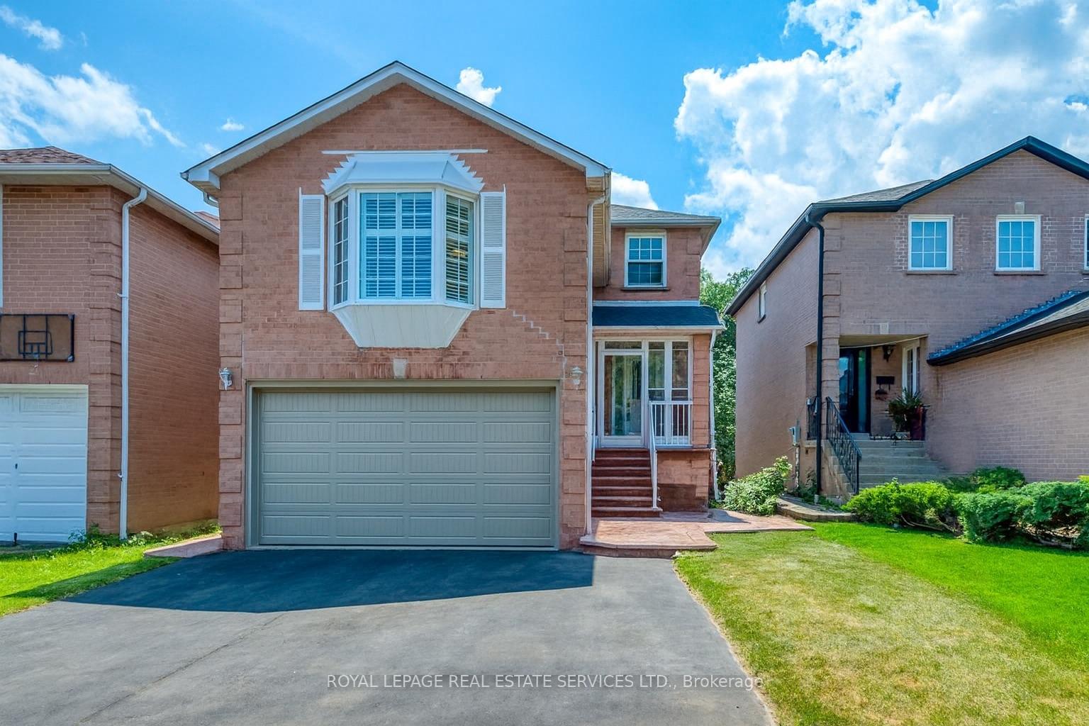 Upper - 5254 Astwell Avenue, Mississauga, ON L5R 3H8