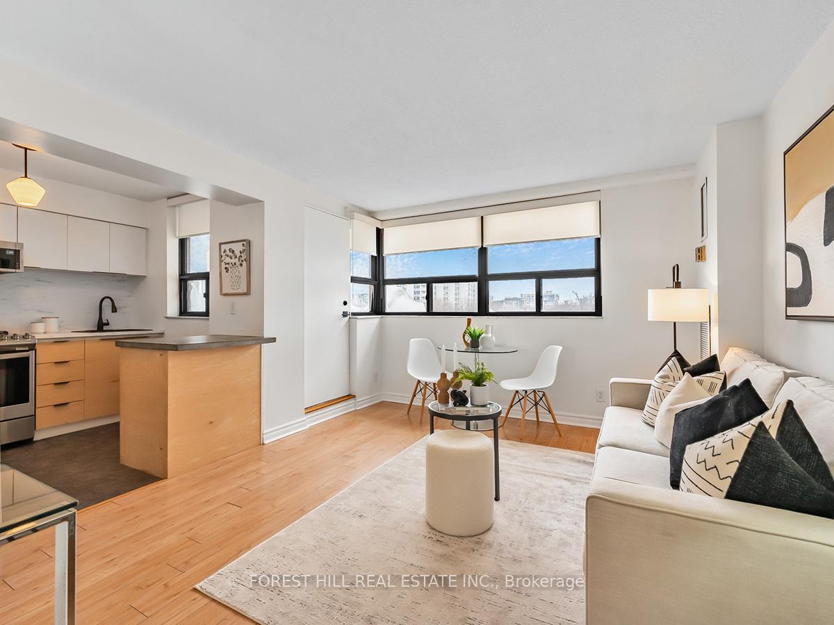 527 - 73 McCaul Street, Toronto, ON M5T 2X2