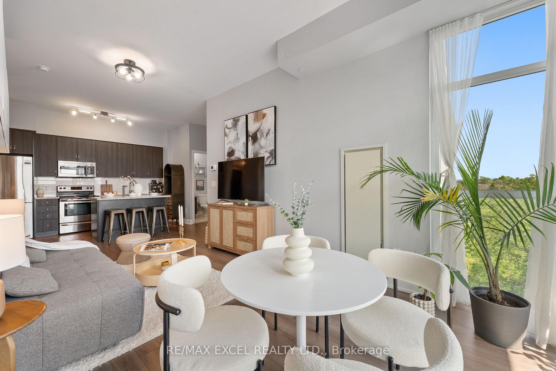 528 - 8763 Bayview Avenue, Richmond Hill, ON L4B 3V1