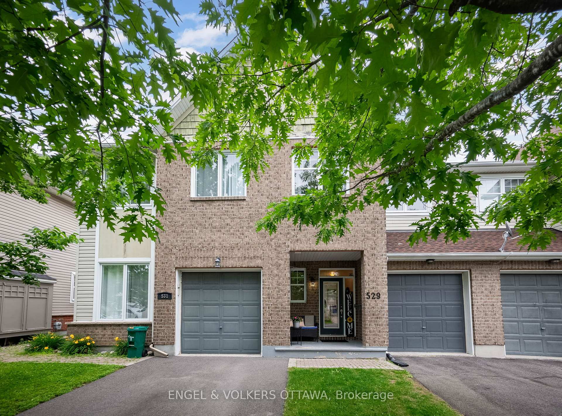 529 Devonwood Circle, Blossom Park - Airport and Area, ON K1T 4E4