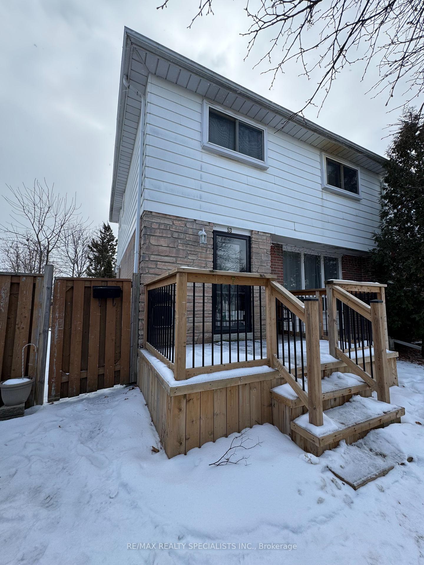 53 Fallingdale Crescent, Brampton, ON L6T 3J5