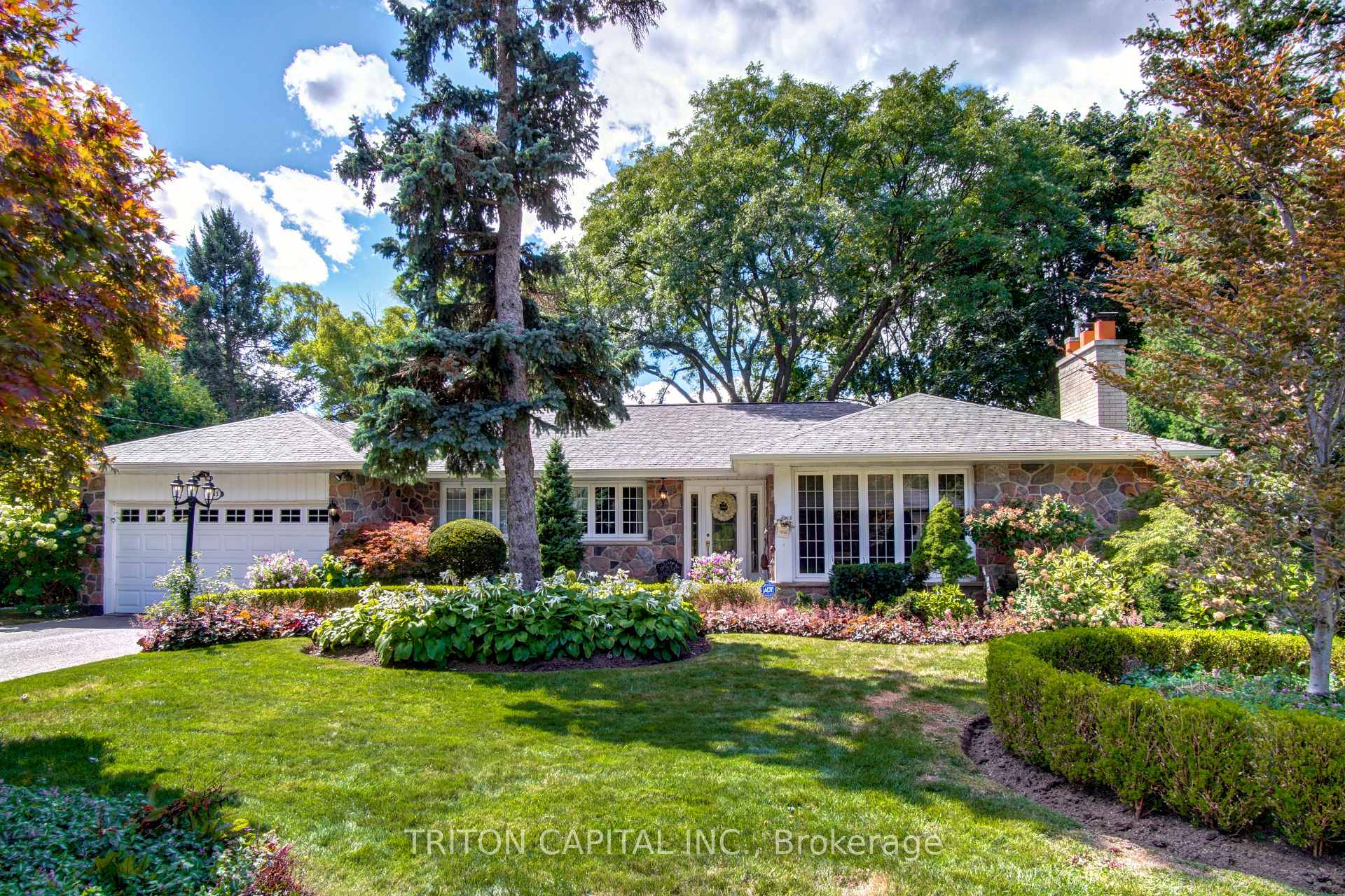 53 Princess Anne Crescent, Toronto, ON M9A 2P3