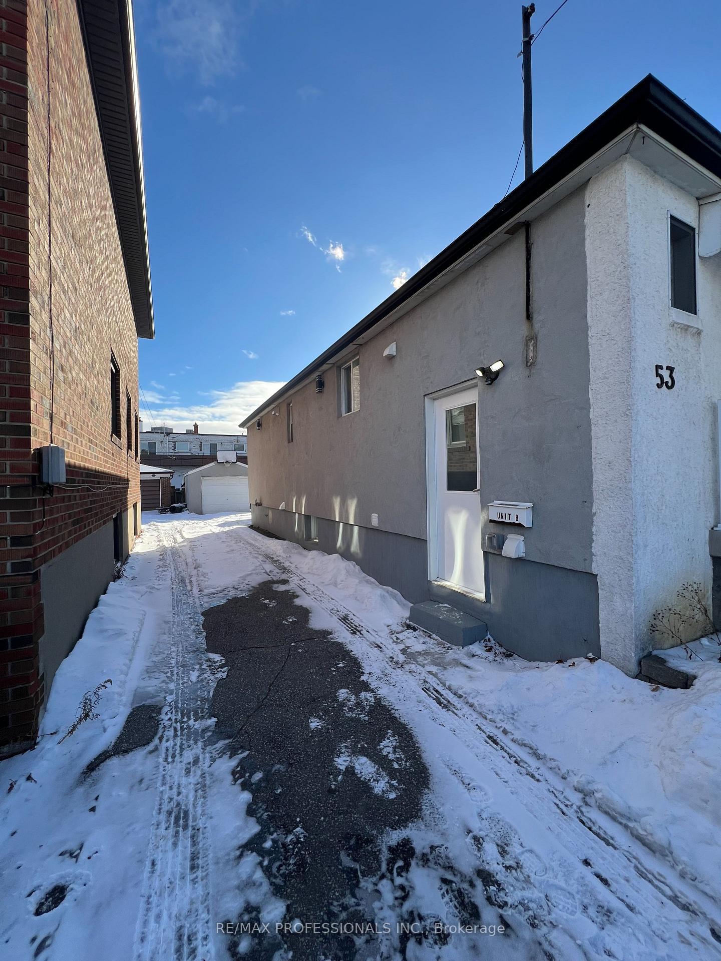 53 Regent Road, Toronto, ON M3K 1G8