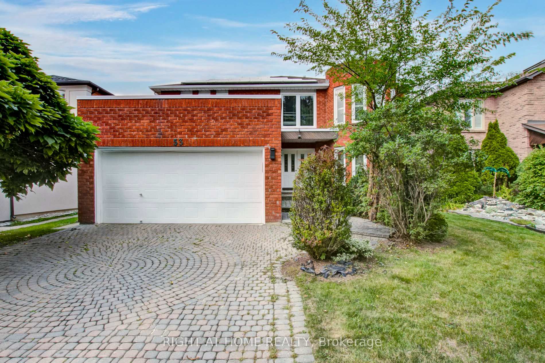 53 Waltham Crescent, Richmond Hill, ON L4B 1Z3
