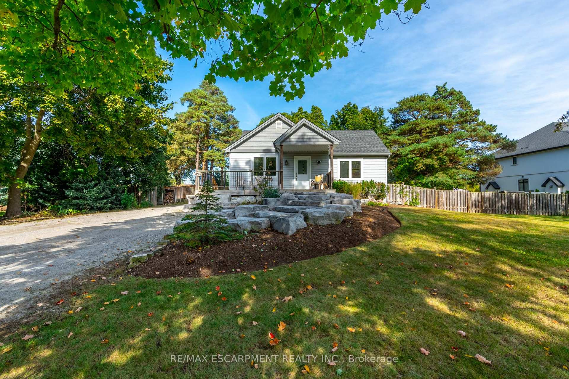 534 EVANS Road, Hamilton, ON L8B 0G7