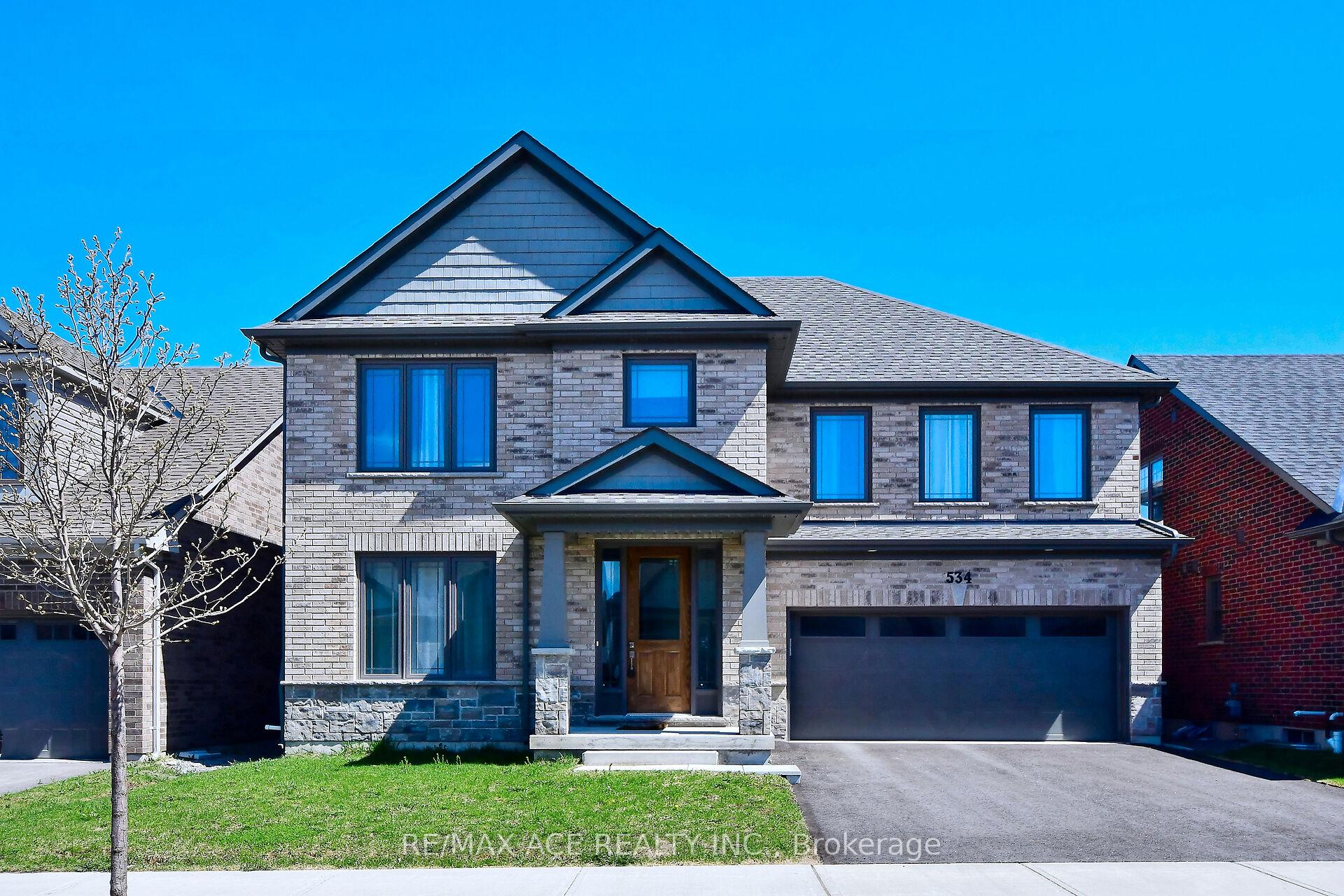 534 Macintosh Grove, Peterborough, ON K9H 0K1