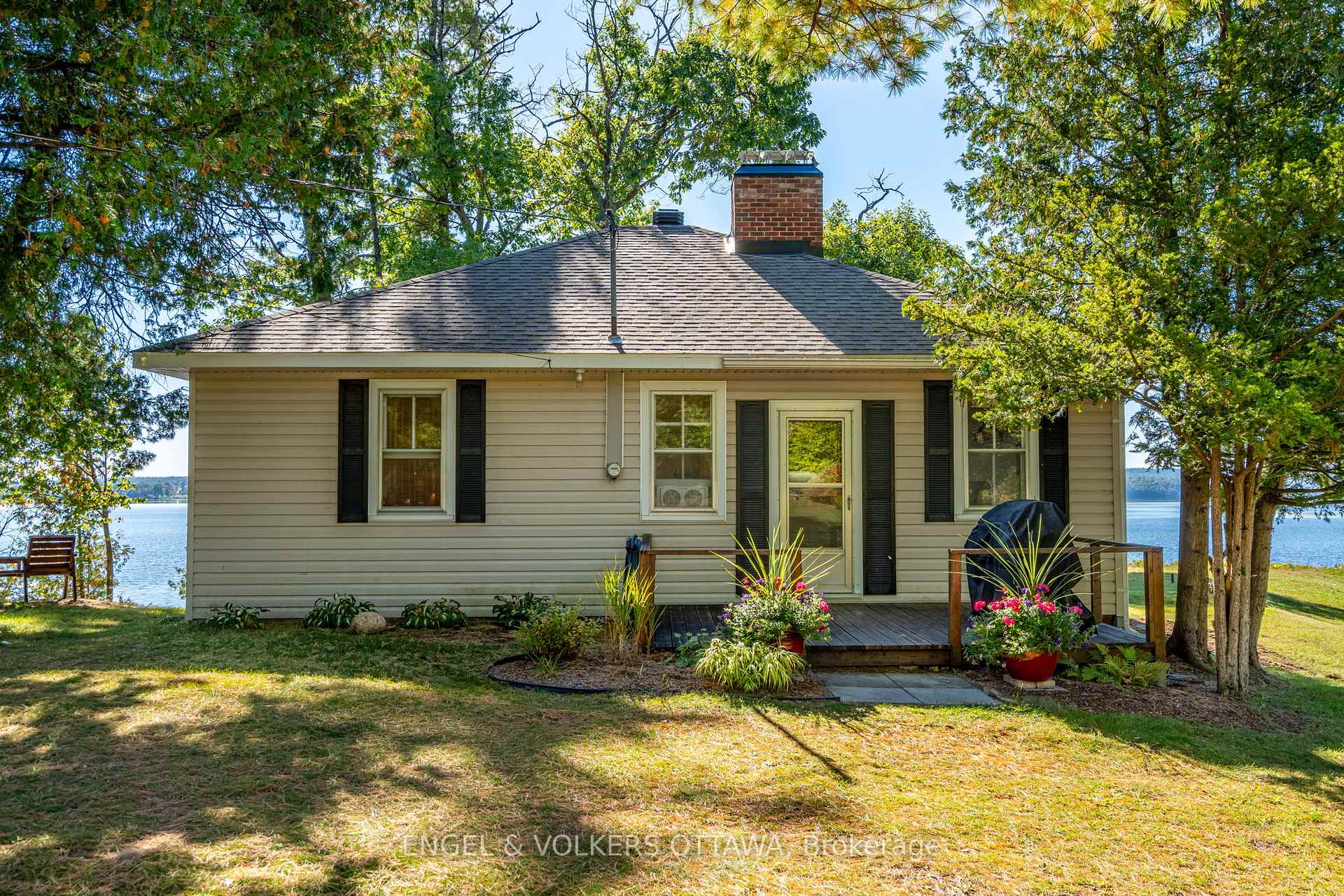 5349 CALABOGIE Road, Greater Madawaska, ON K0J 1H0