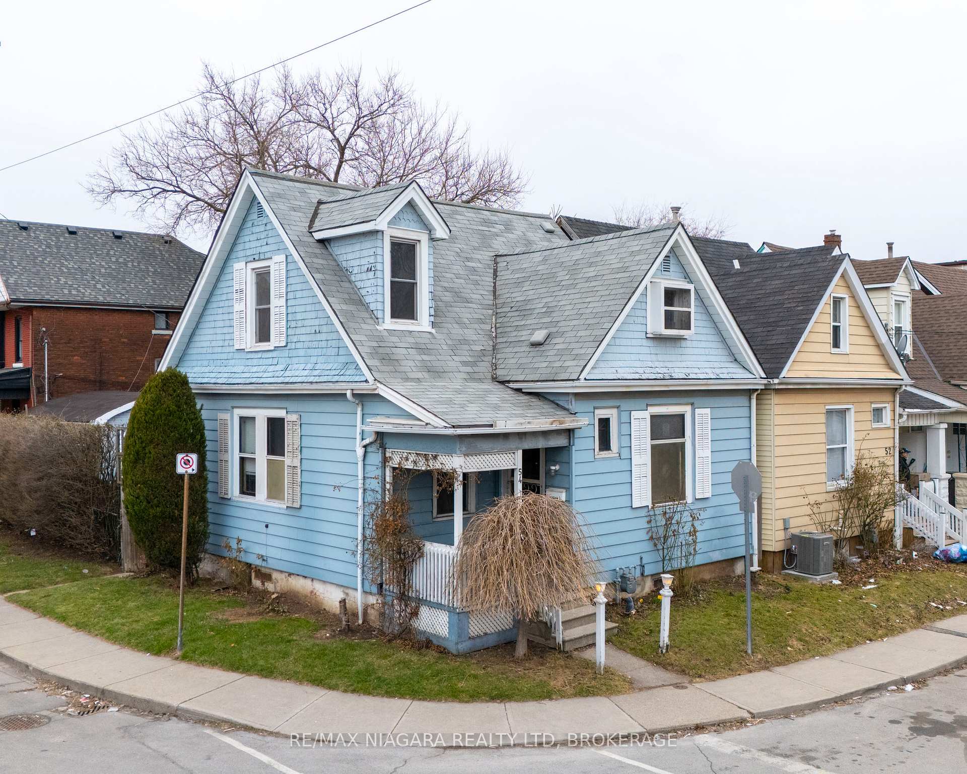 54 Harvey Street, Hamilton, ON L8L 2L8