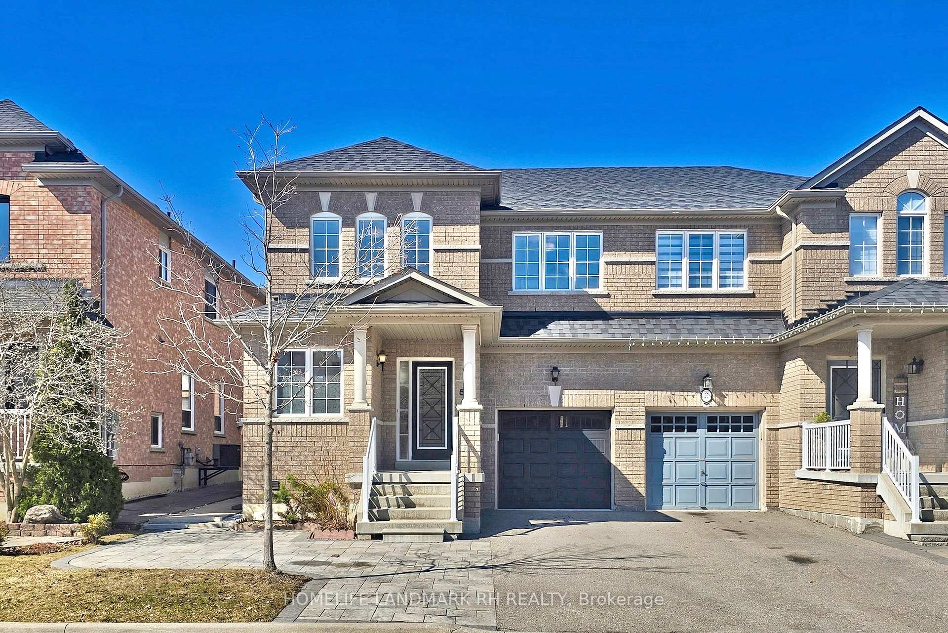 54 Rosario Drive, Vaughan, ON L4H 3K9
