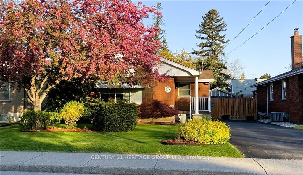 54 Sherwood Rise, Hamilton, ON L8T 1N8