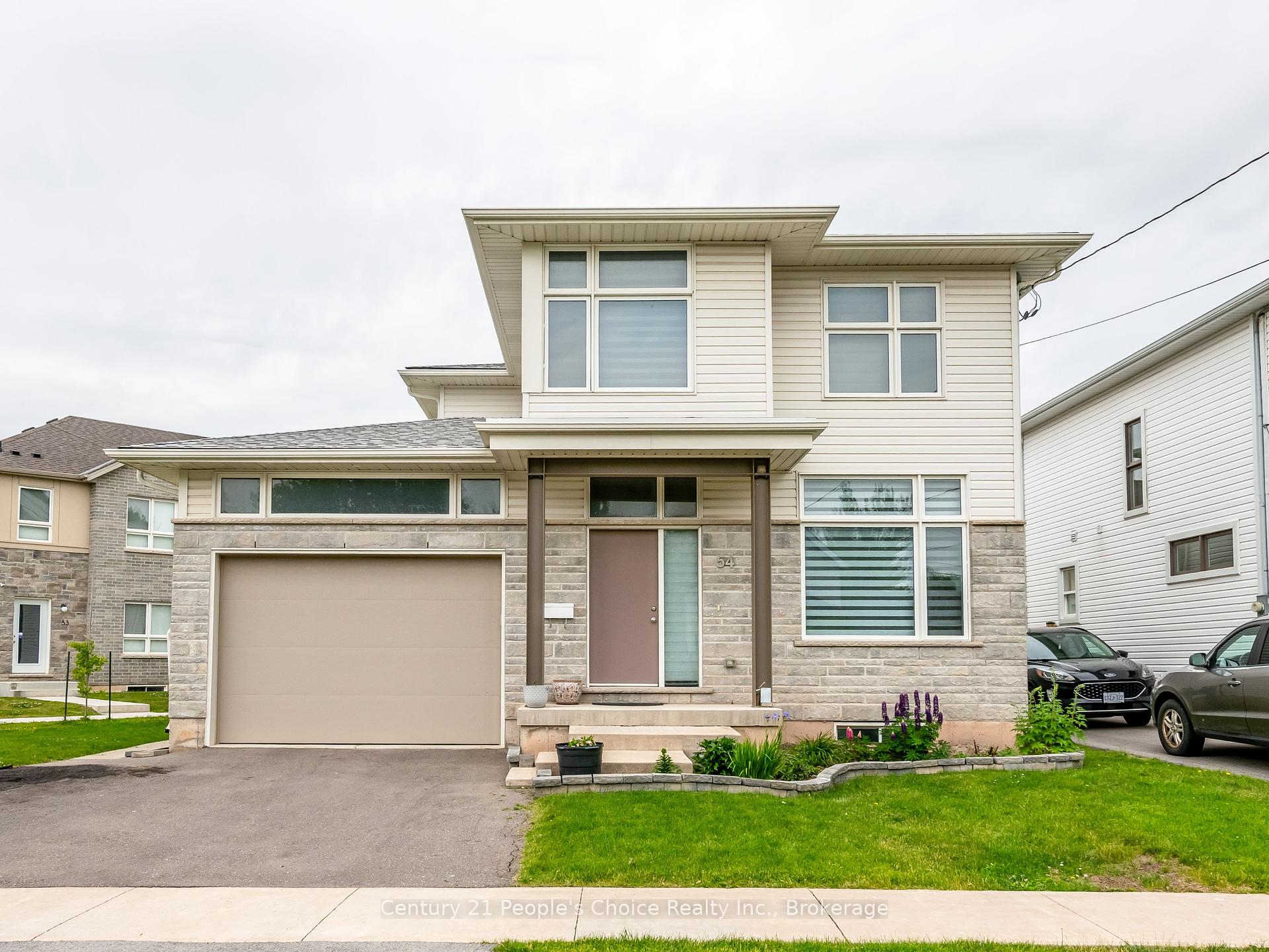 54 St George Street, Welland, ON L3C 5N2