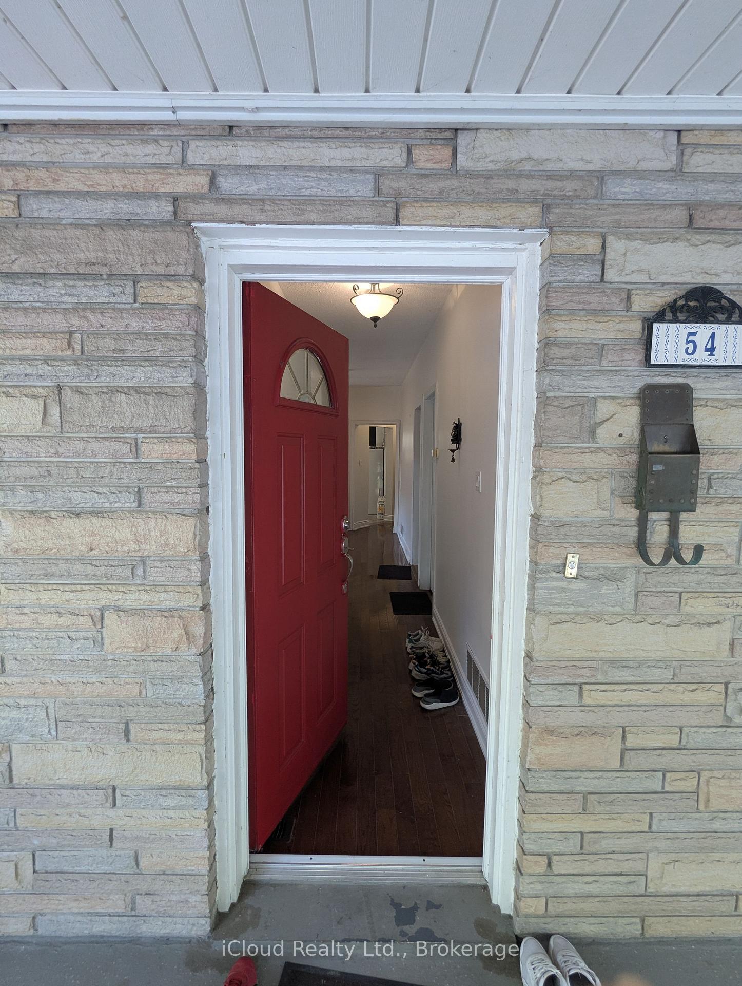 54 Twenty Third Street, Toronto, ON M8V 3N1