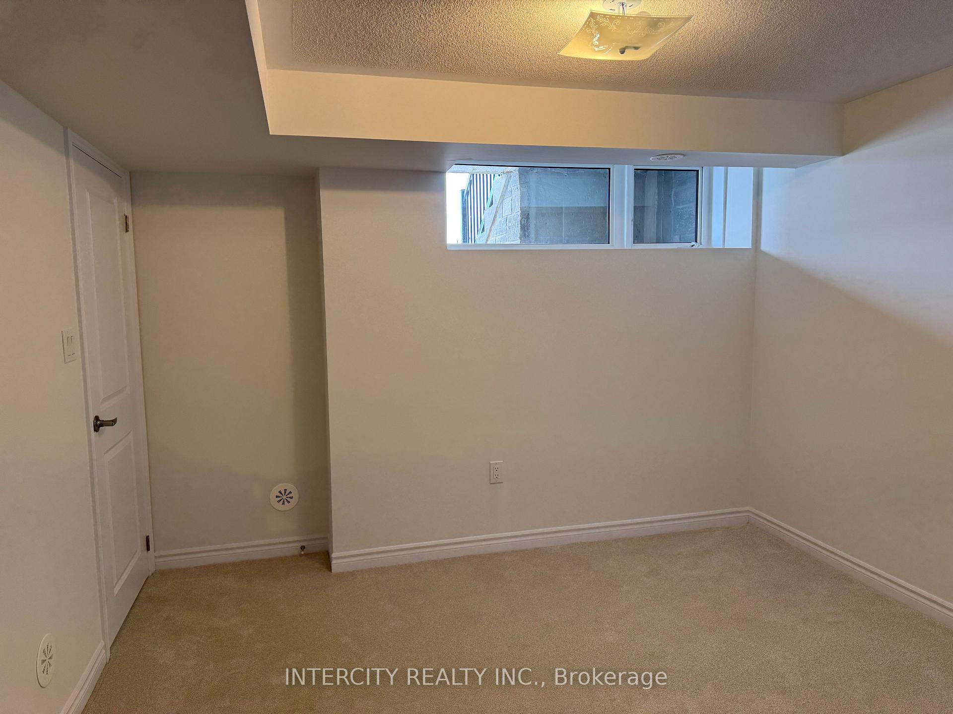 541 Tim Manley Avenue, Caledon, ON L7C 1Z9