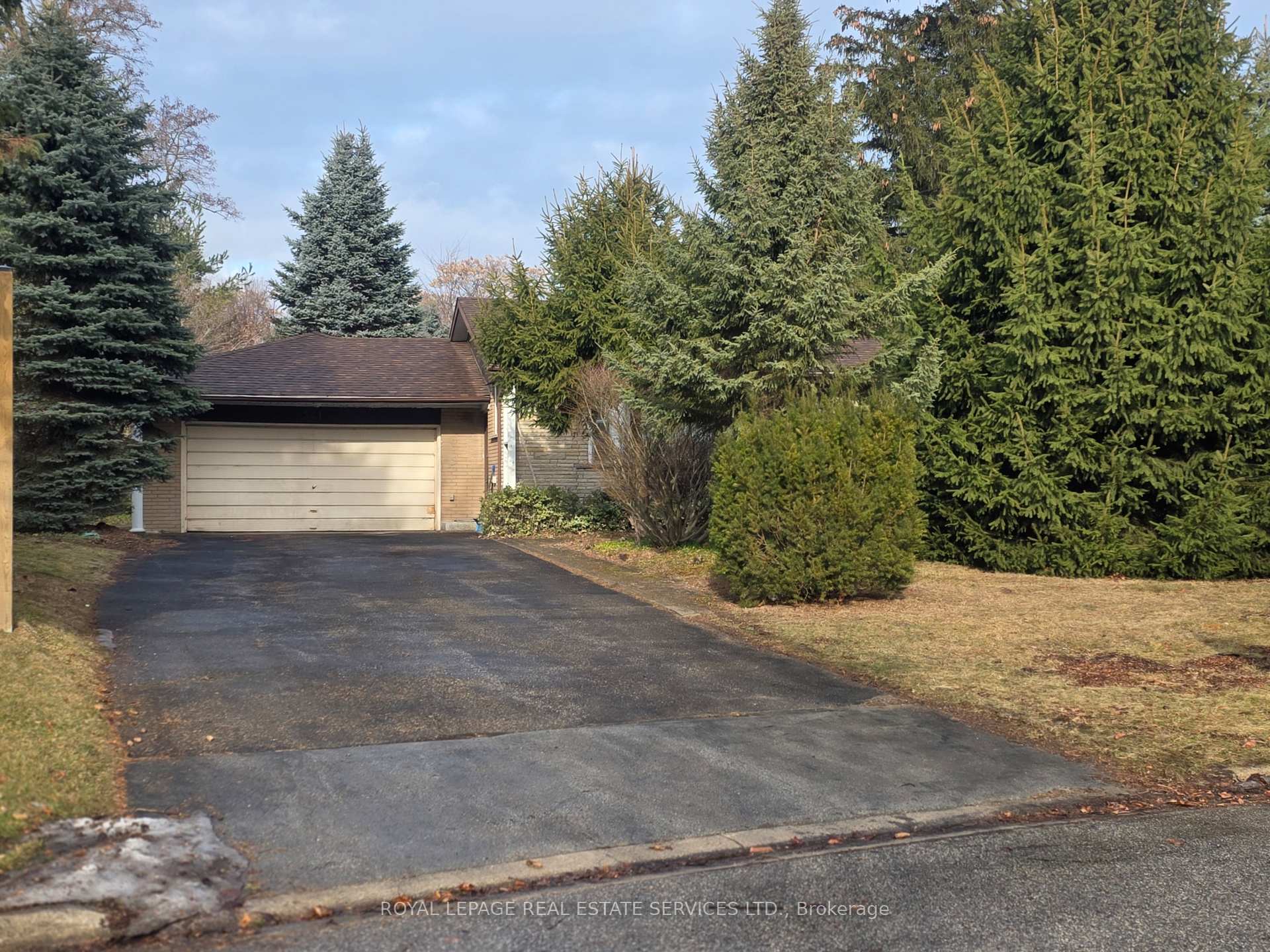 541 Vanessa Drive, Mississauga, ON L5H 2N4