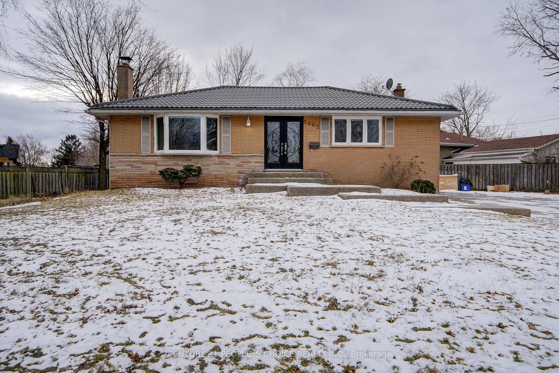 5469 Randolph Crescent, Burlington, ON L7L 3C4