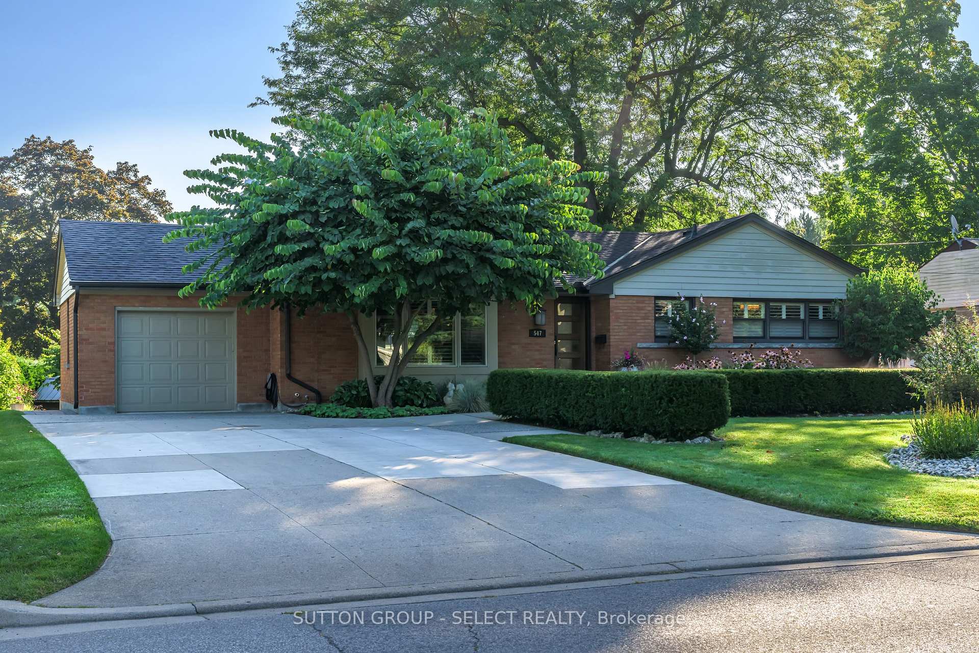 547 Sherene Terrace, London, ON N6H 3J6