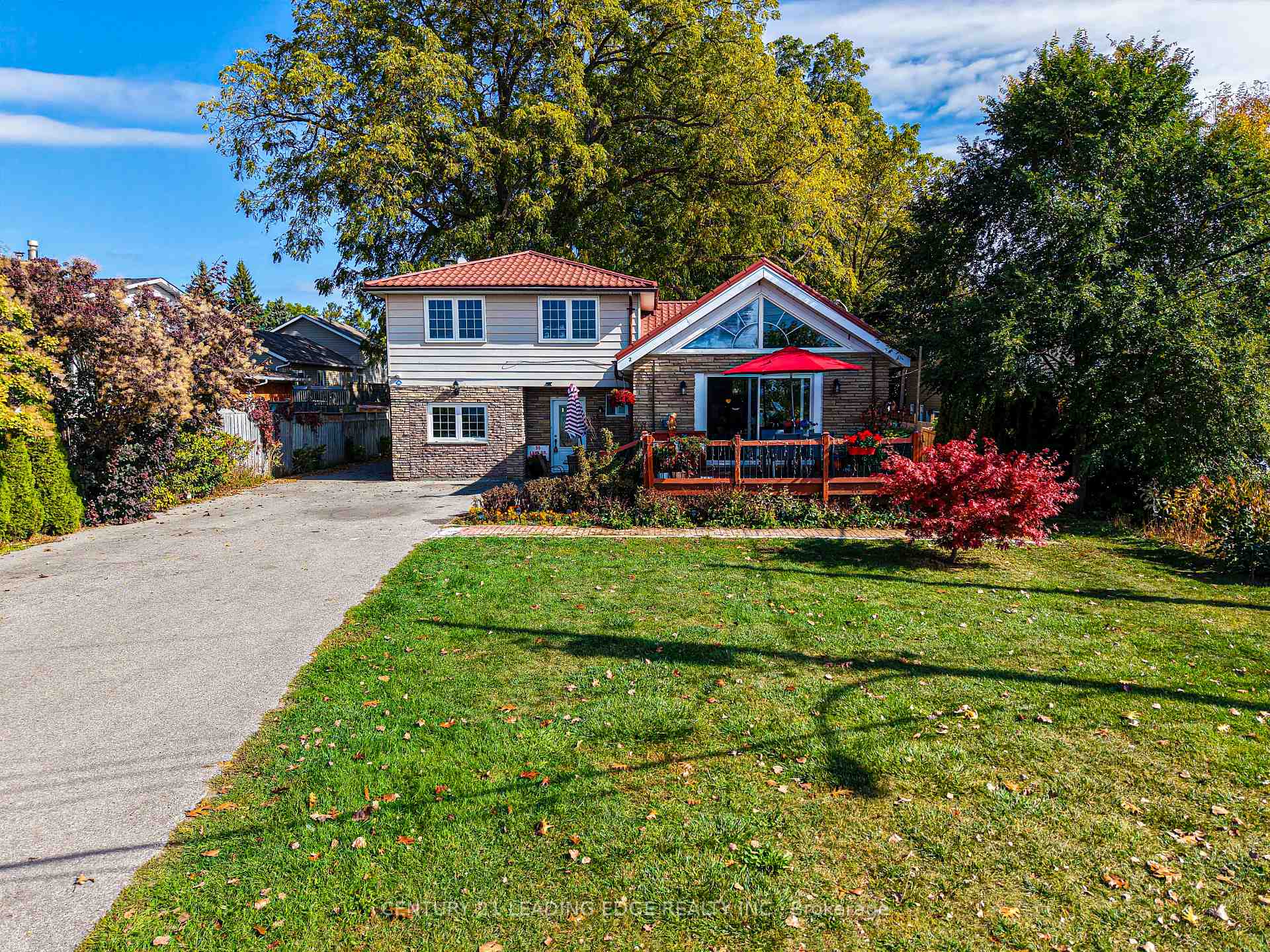 55 Lake Drive N, Georgina, ON L4P 1A5