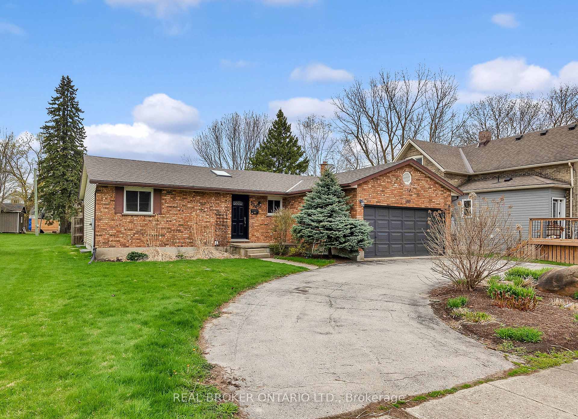 550 Raglan Street, Minto, ON N0G 2P0