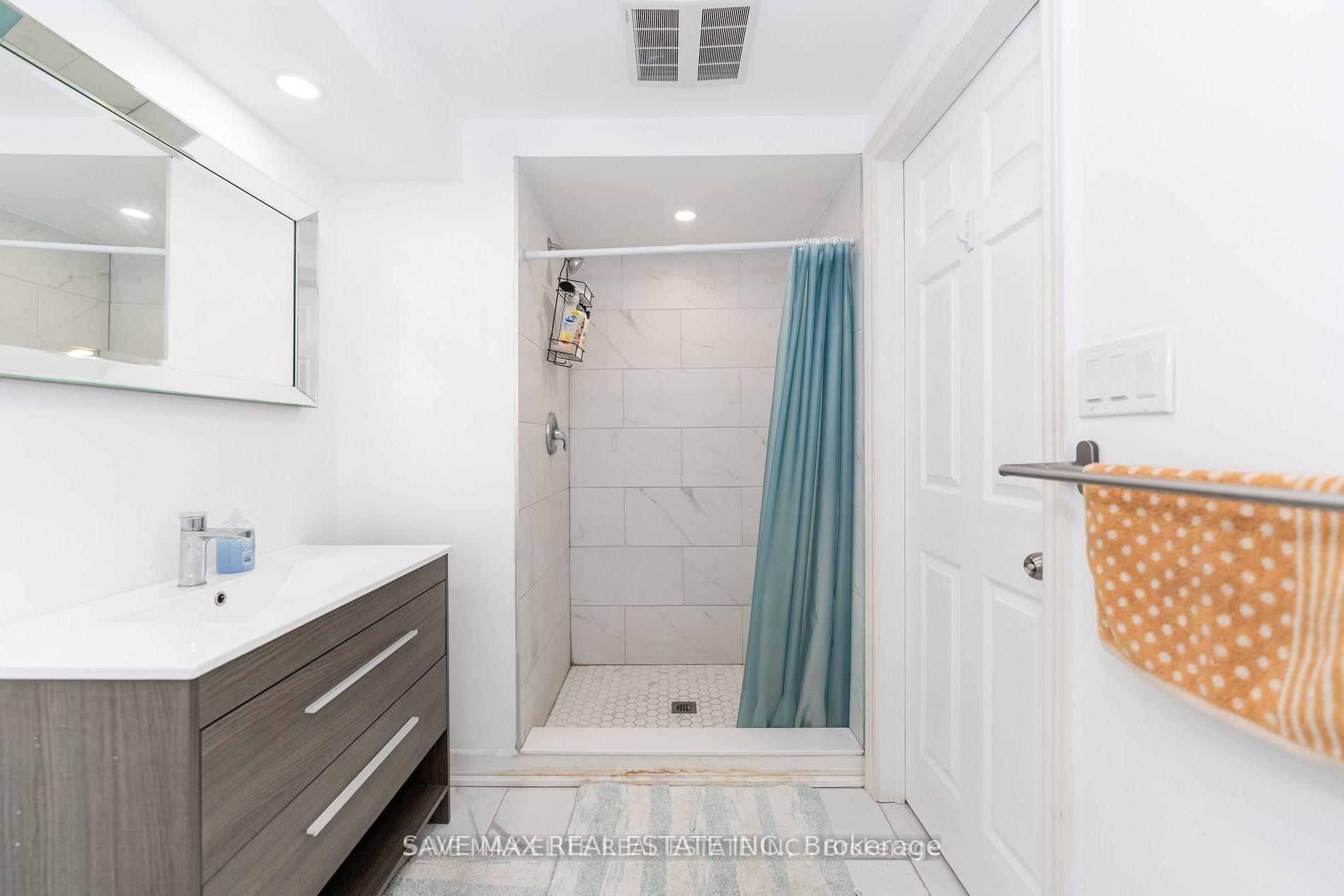 5549 Katy Gate, Mississauga, ON L5M 7M9