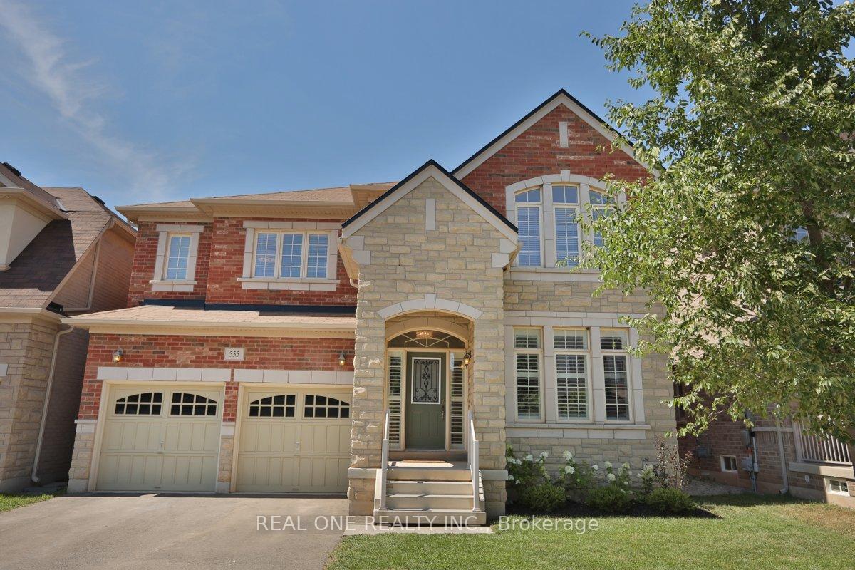 555 Alfred Hughes Avenue, Oakville, ON L6H 2B4
