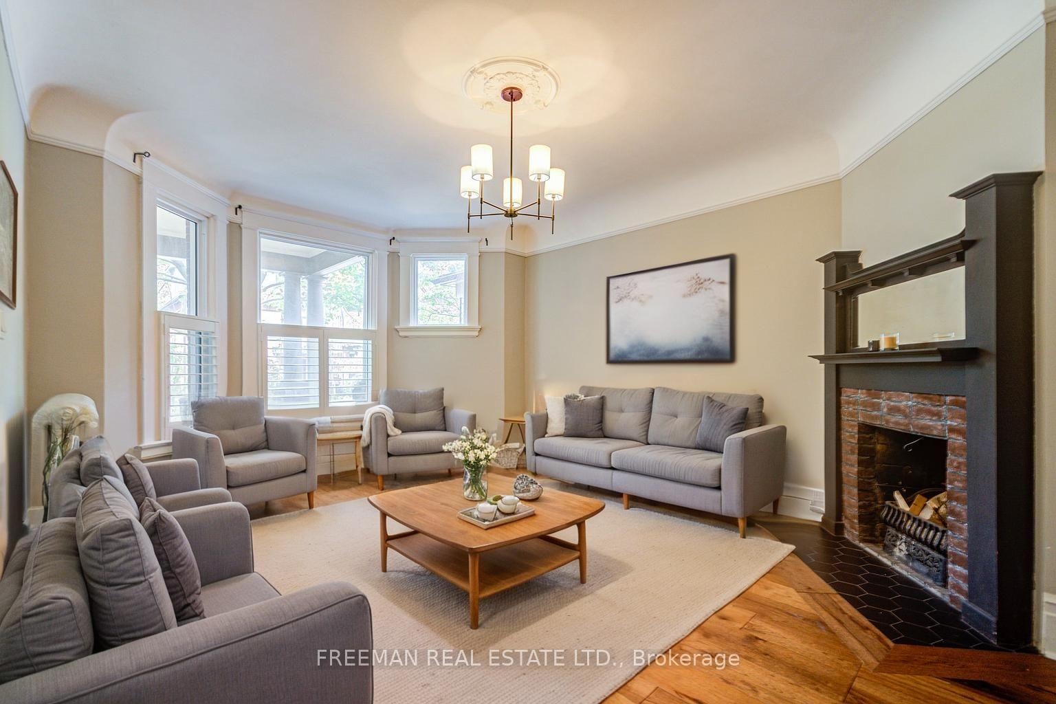 555 Markham Street, Toronto, ON M6G 2L6