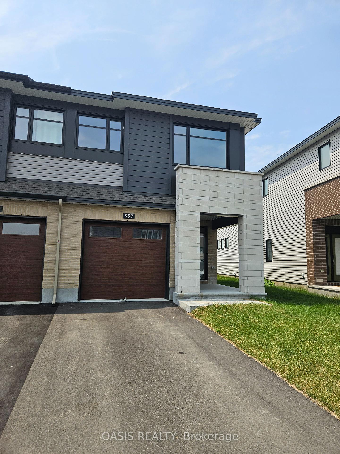 557 Sonmarg Crescent, Barrhaven, ON K2J 7A5