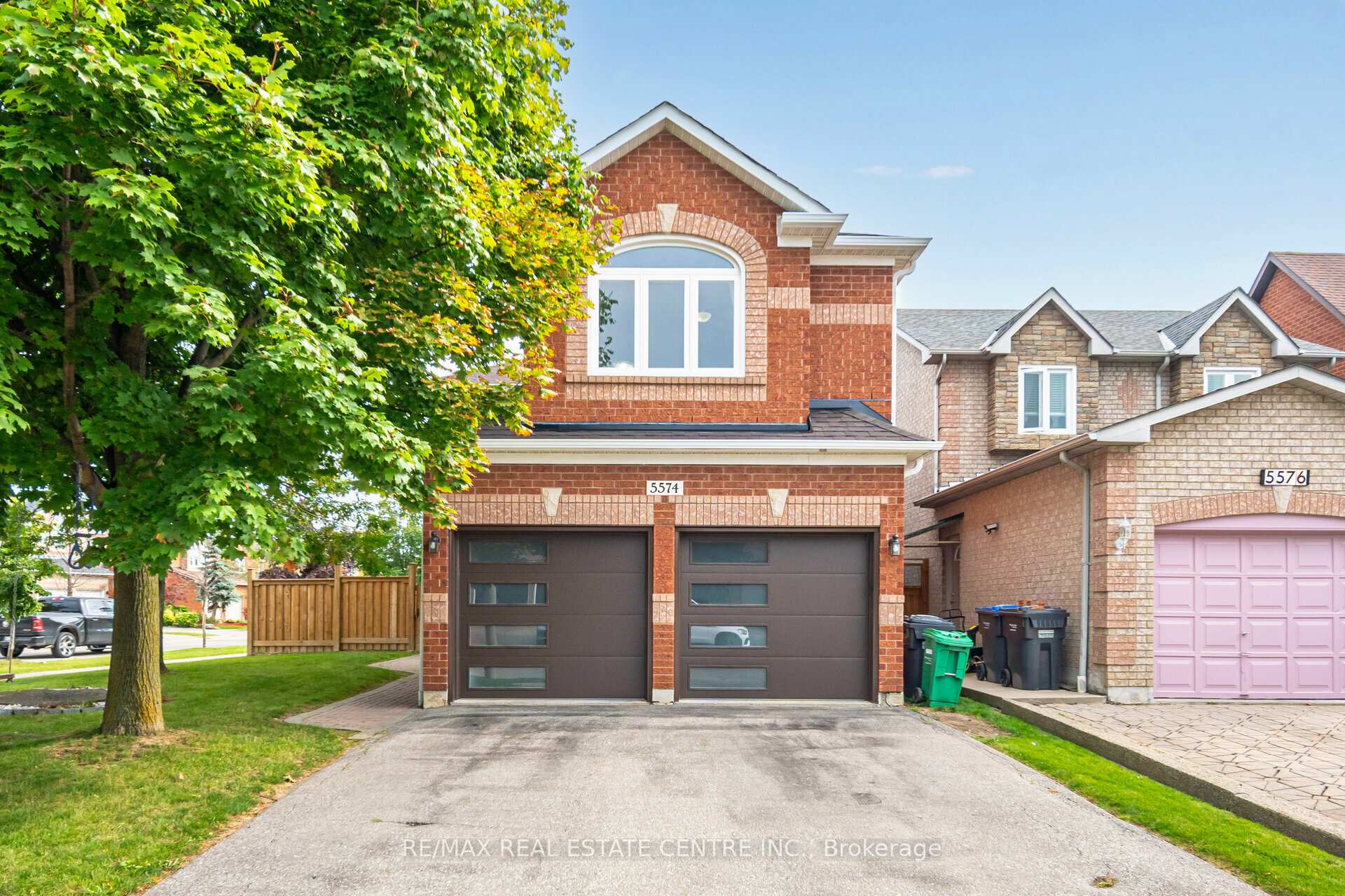 5574 Taw Avenue, Mississauga, ON L5V 2B1