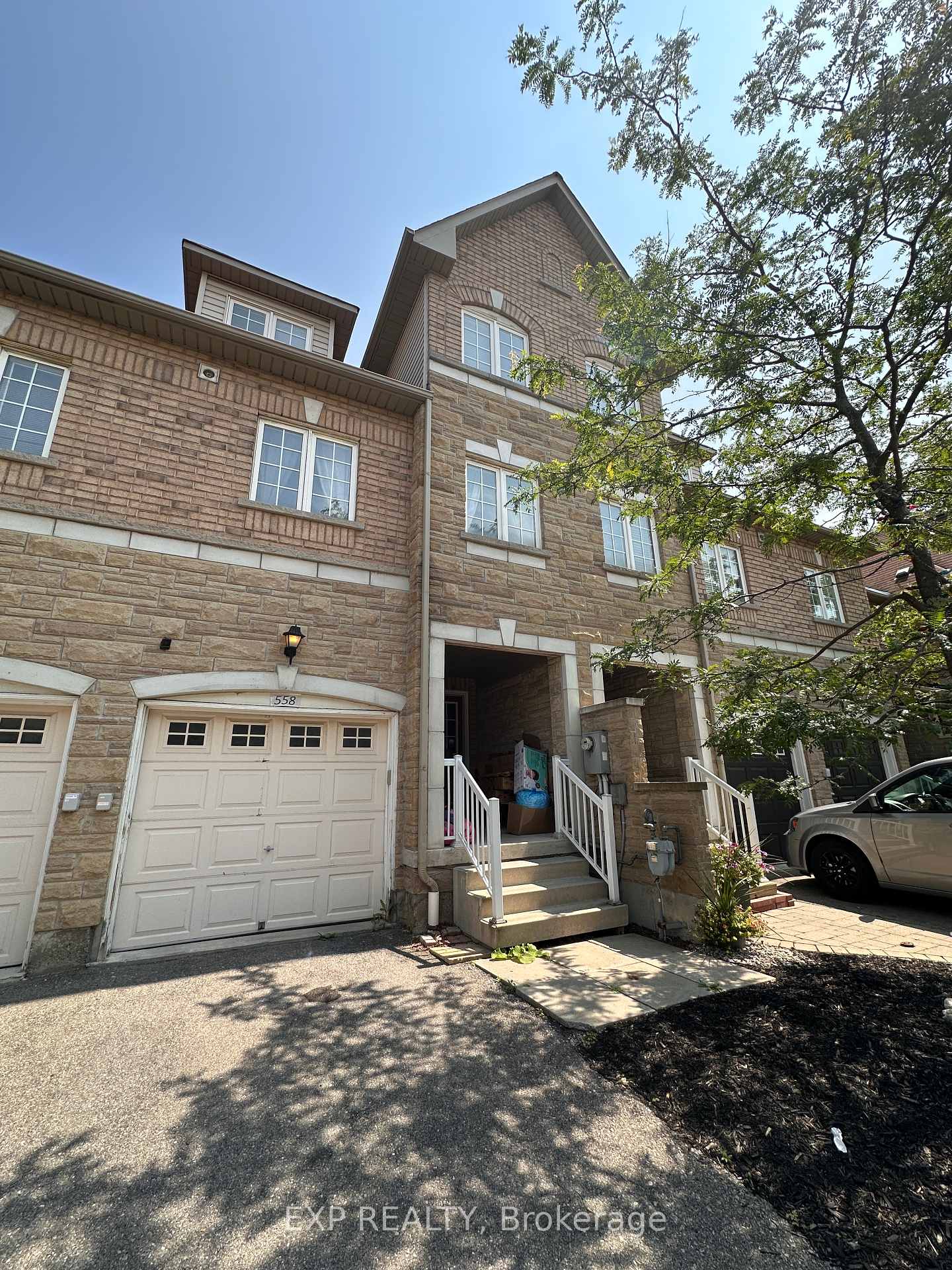 558 Candlestick Circle, Mississauga, ON L4Z 0B1