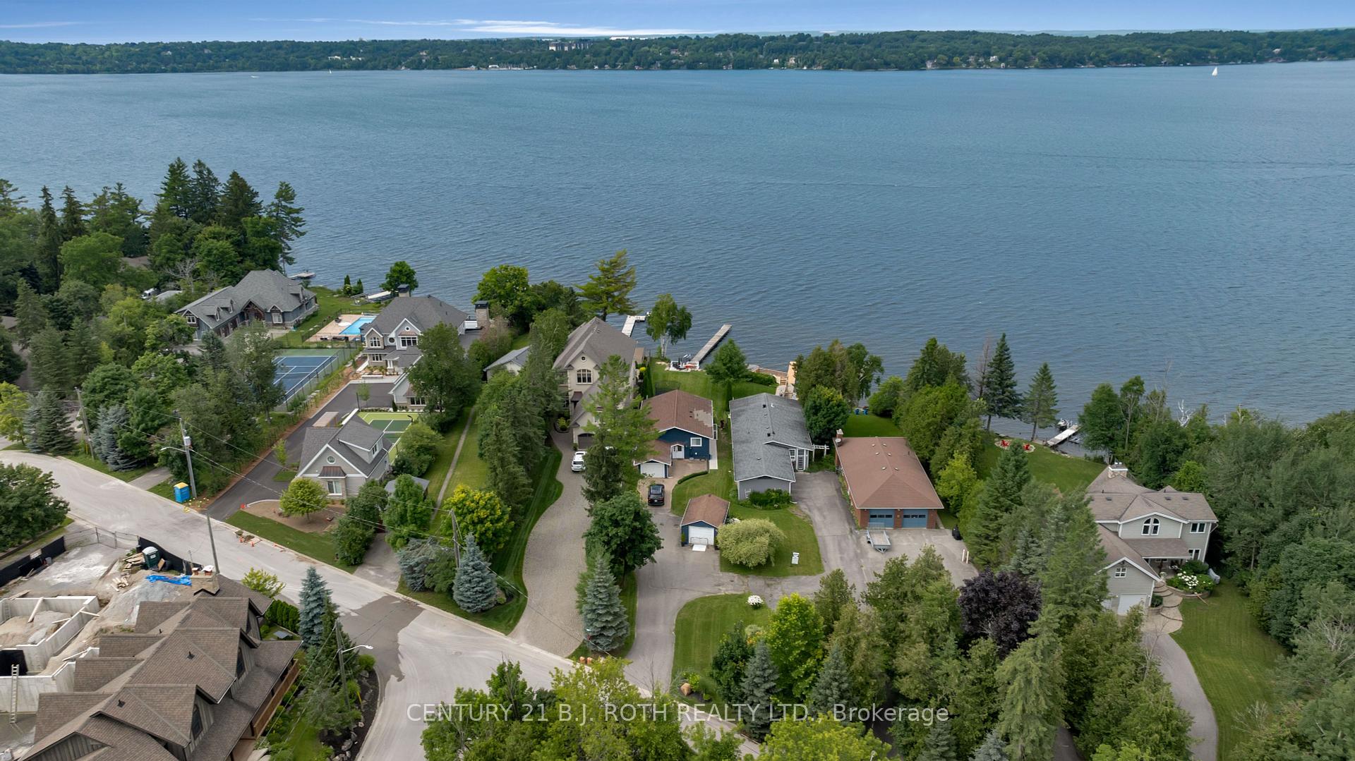 56 Gray Lane, Barrie, ON L4N 7T1