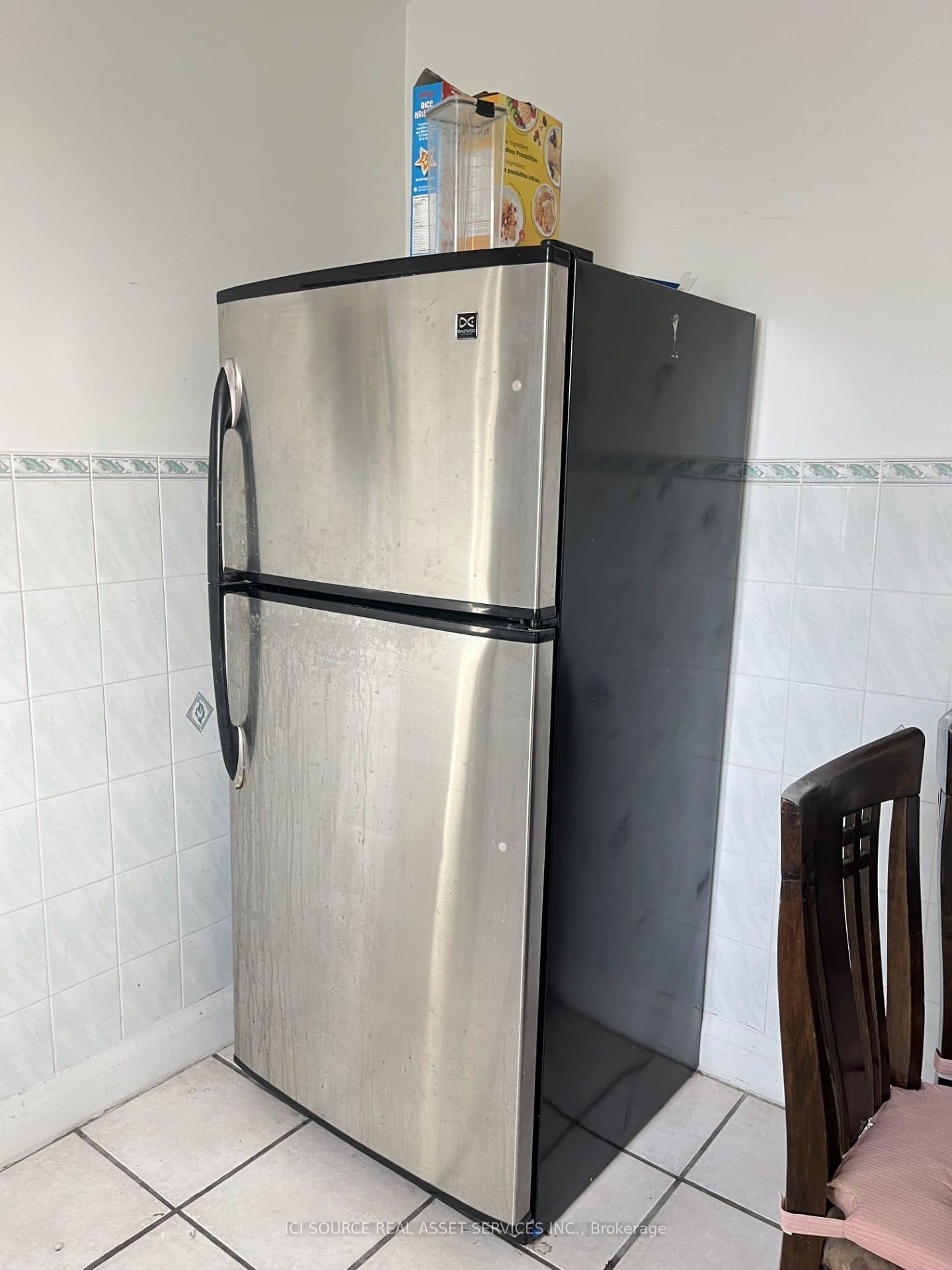 2 - 56 Markham Street, Toronto, ON M6J 2G5