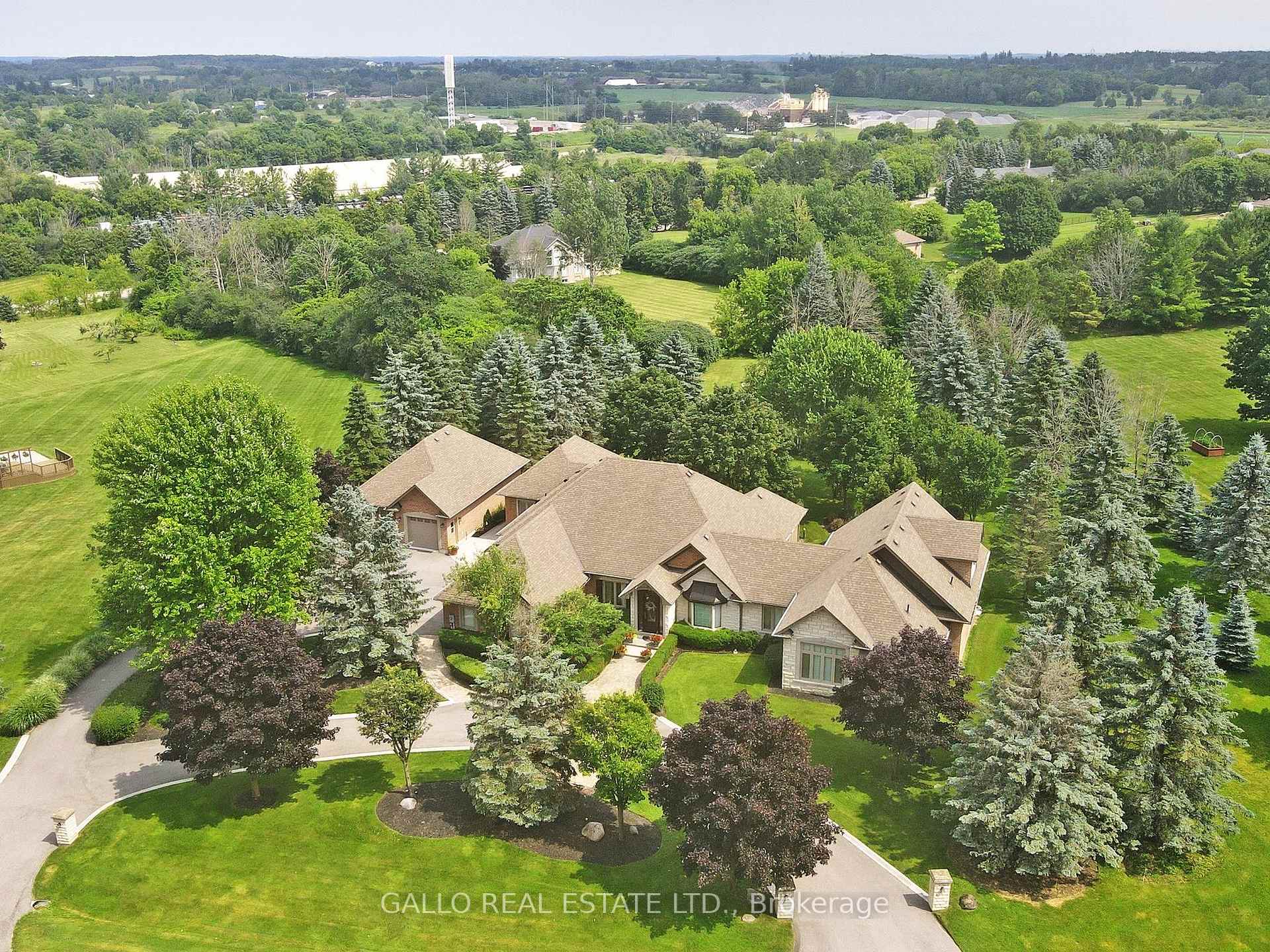 56 Offord Crescent, Aurora, ON L4G 0K5