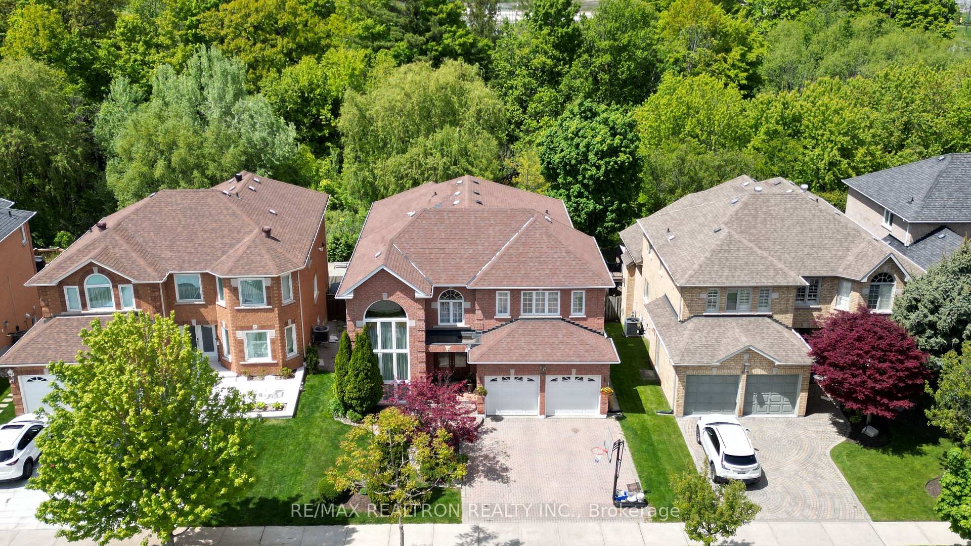 56 Sadot Court, Vaughan, ON L4J 8A8