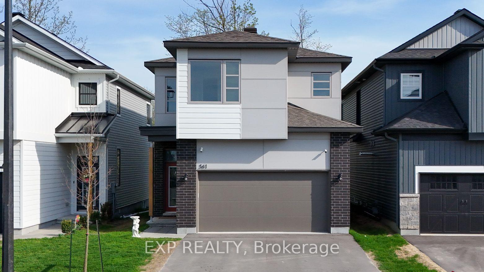 561 Paakanaak Avenue, Blossom Park - Airport and Area, ON K1X 0H3