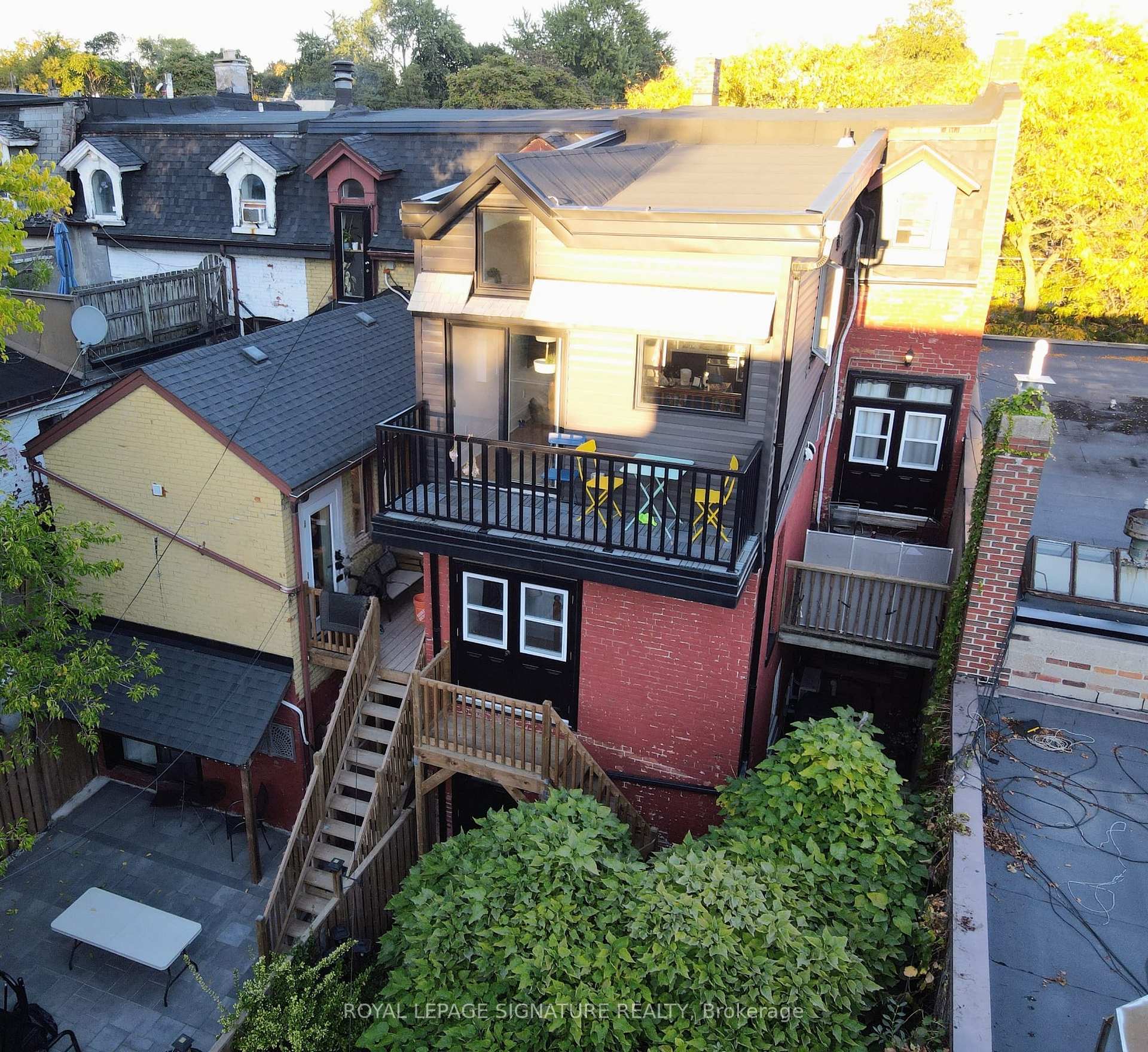 3 Furnished - 562 Parliament Street, Toronto, ON M4X 1P8
