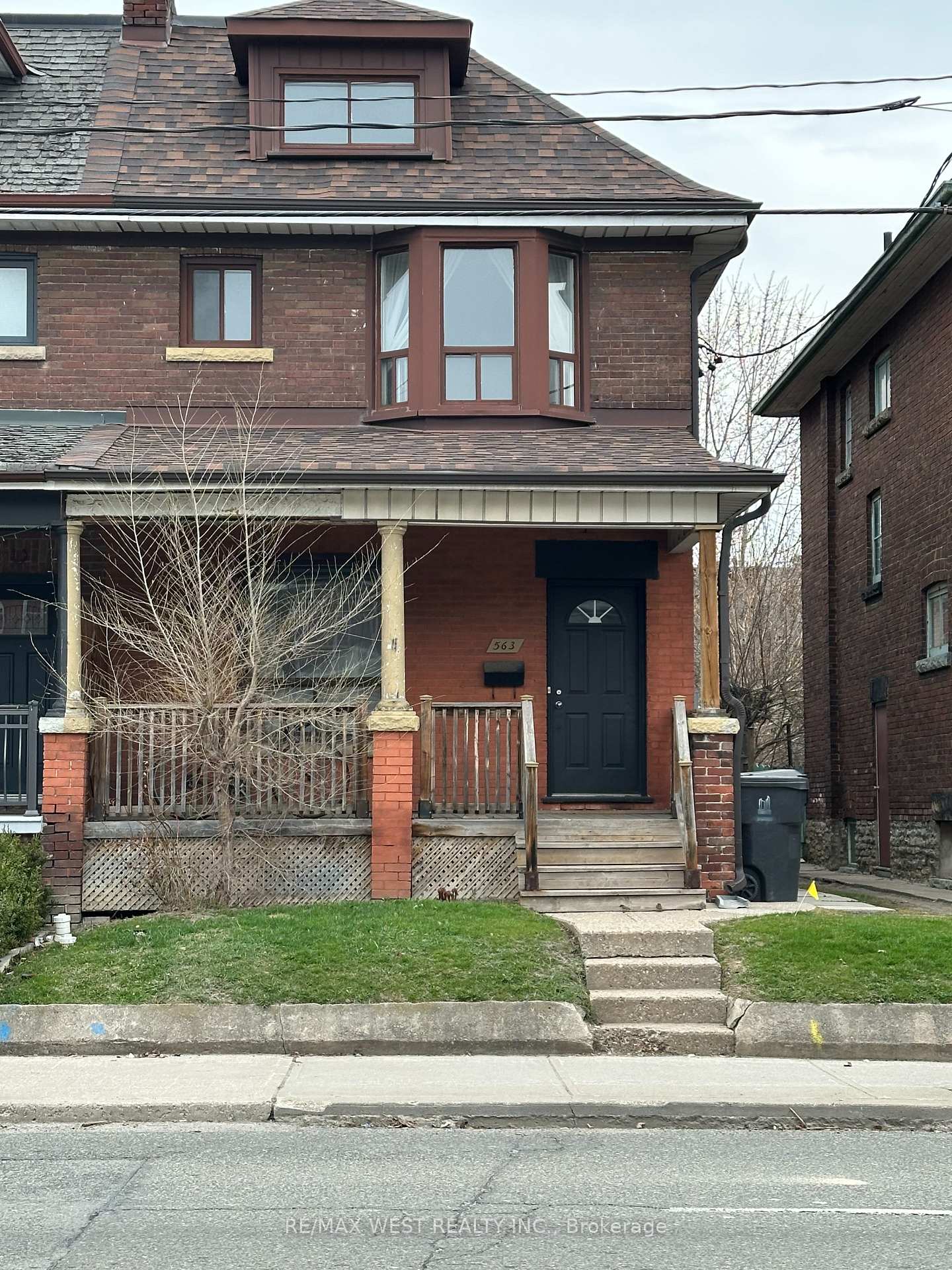 563 Ossington Avenue, Toronto, ON M6G 3T4