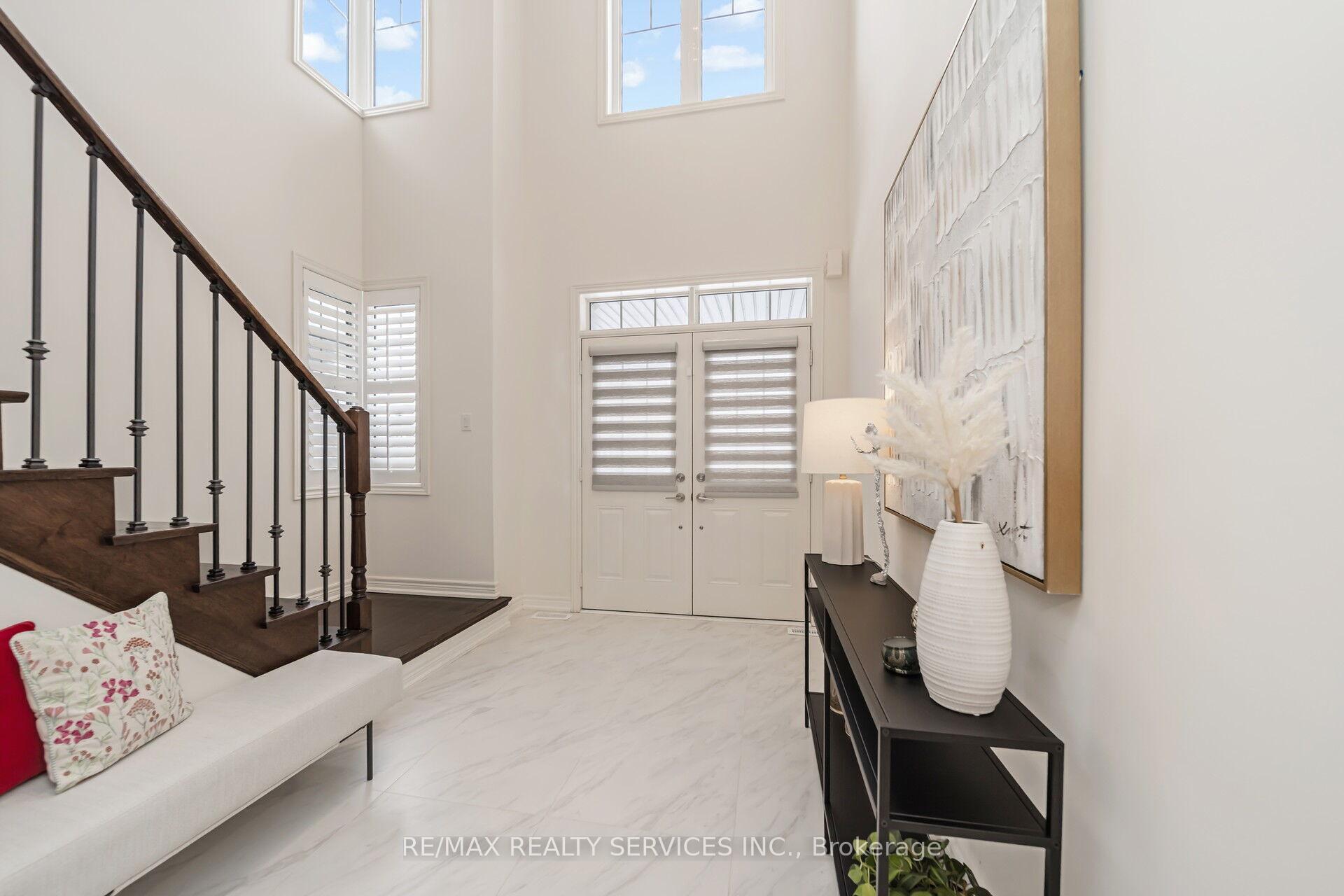 564 Mactier Drive, Vaughan, ON L4H 4T9