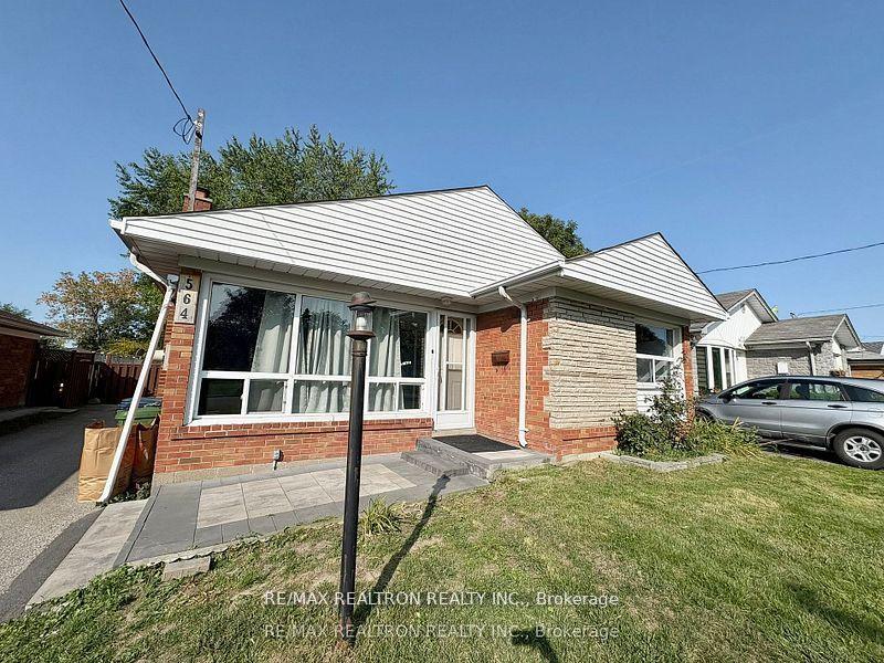564 McCowan Road, Toronto, ON M1J 1J8