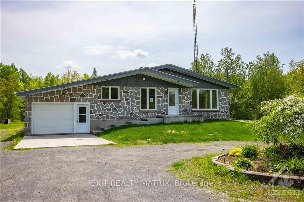 5651 COUNTY RD 17 Road, Alfred and Plantagenet, ON K0B 1L0