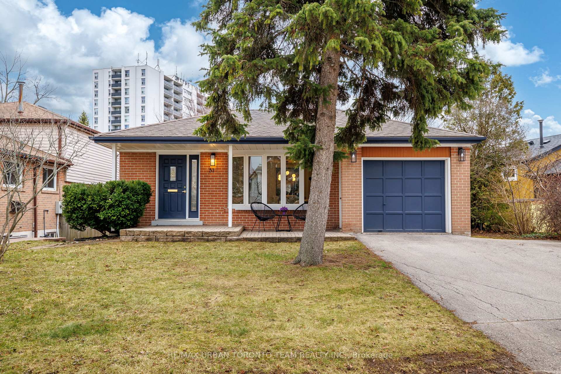 57 Bledlow Manor Drive, Toronto, ON M1E 1B1