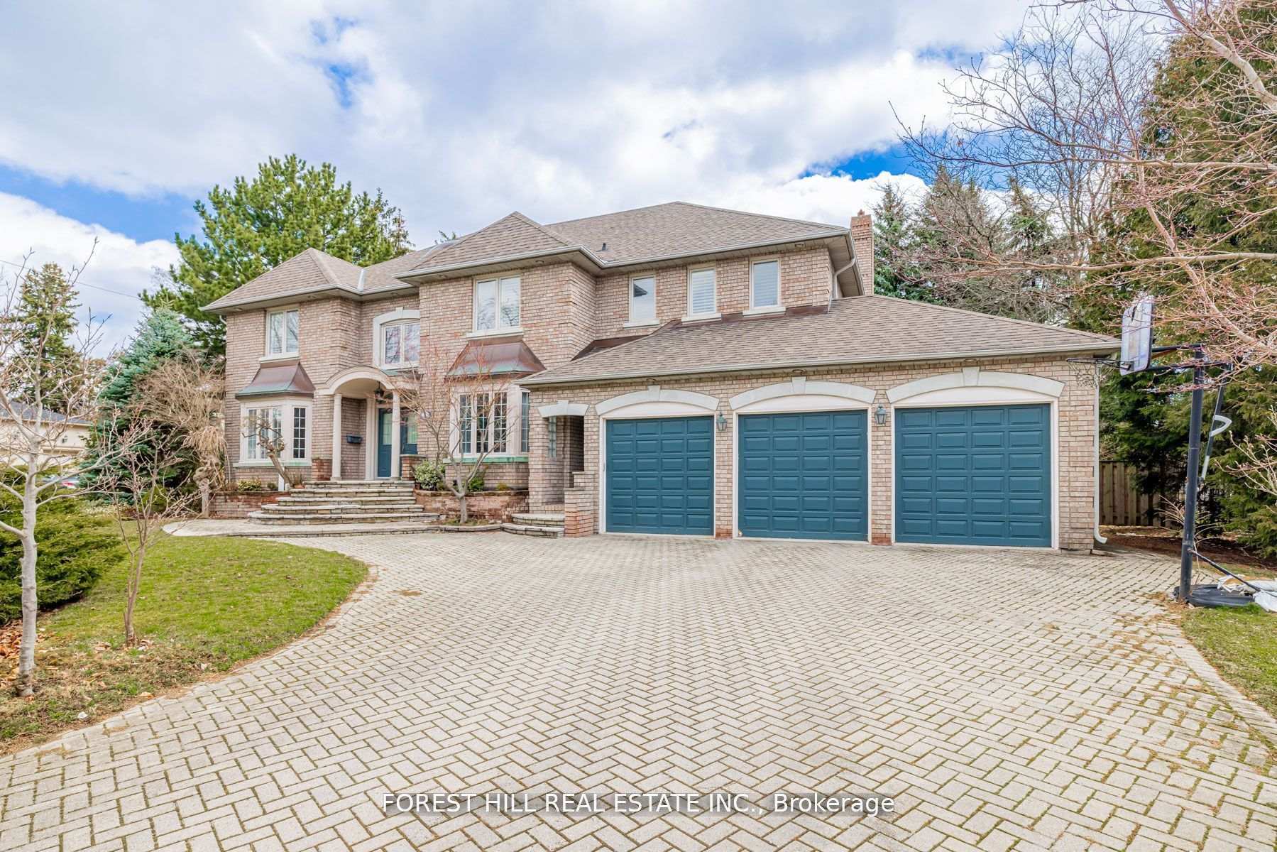 57 Rollscourt Drive, Toronto, ON M2L 1X6