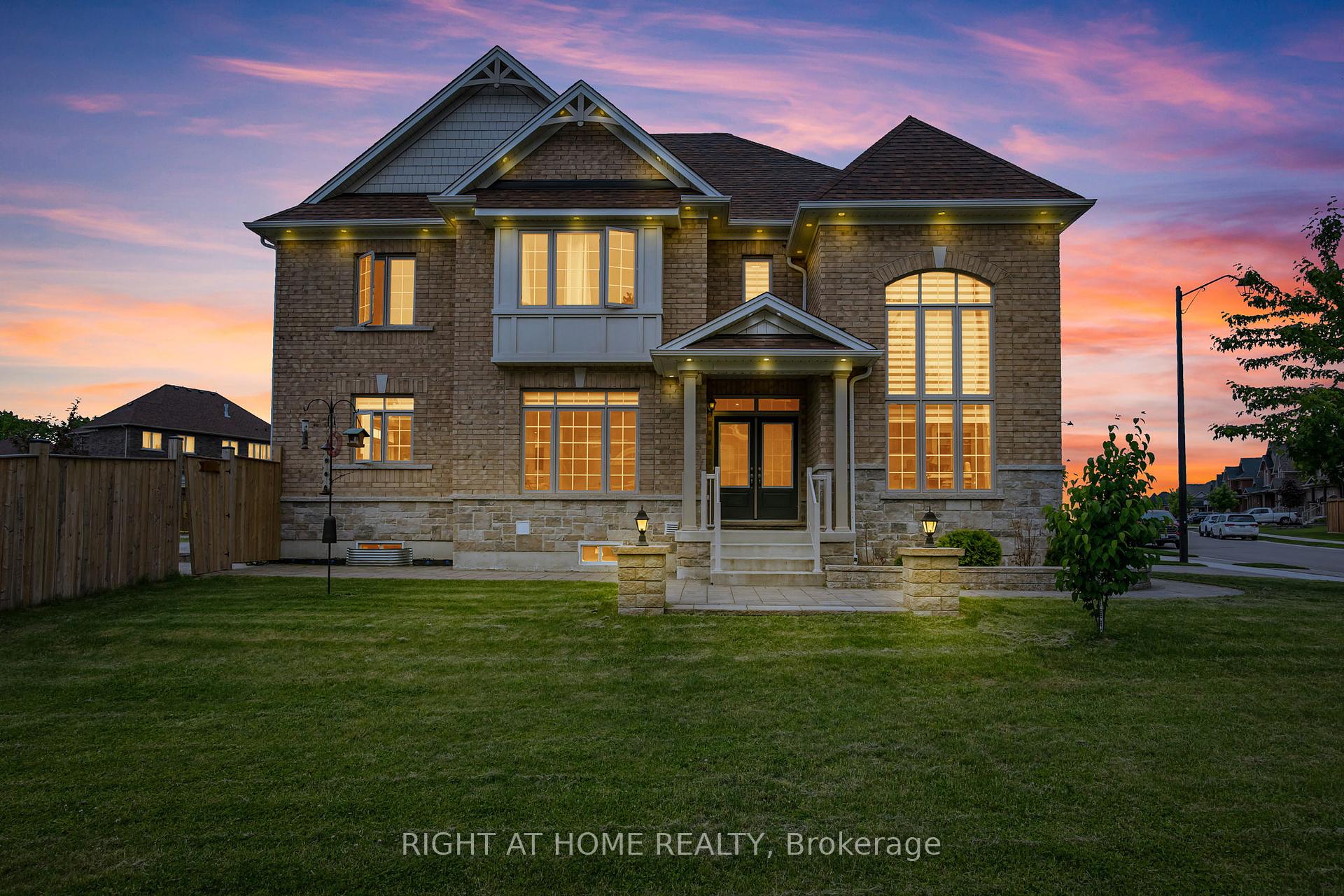 57 Victoria Wood Avenue, Springwater, ON L9X 1Z8