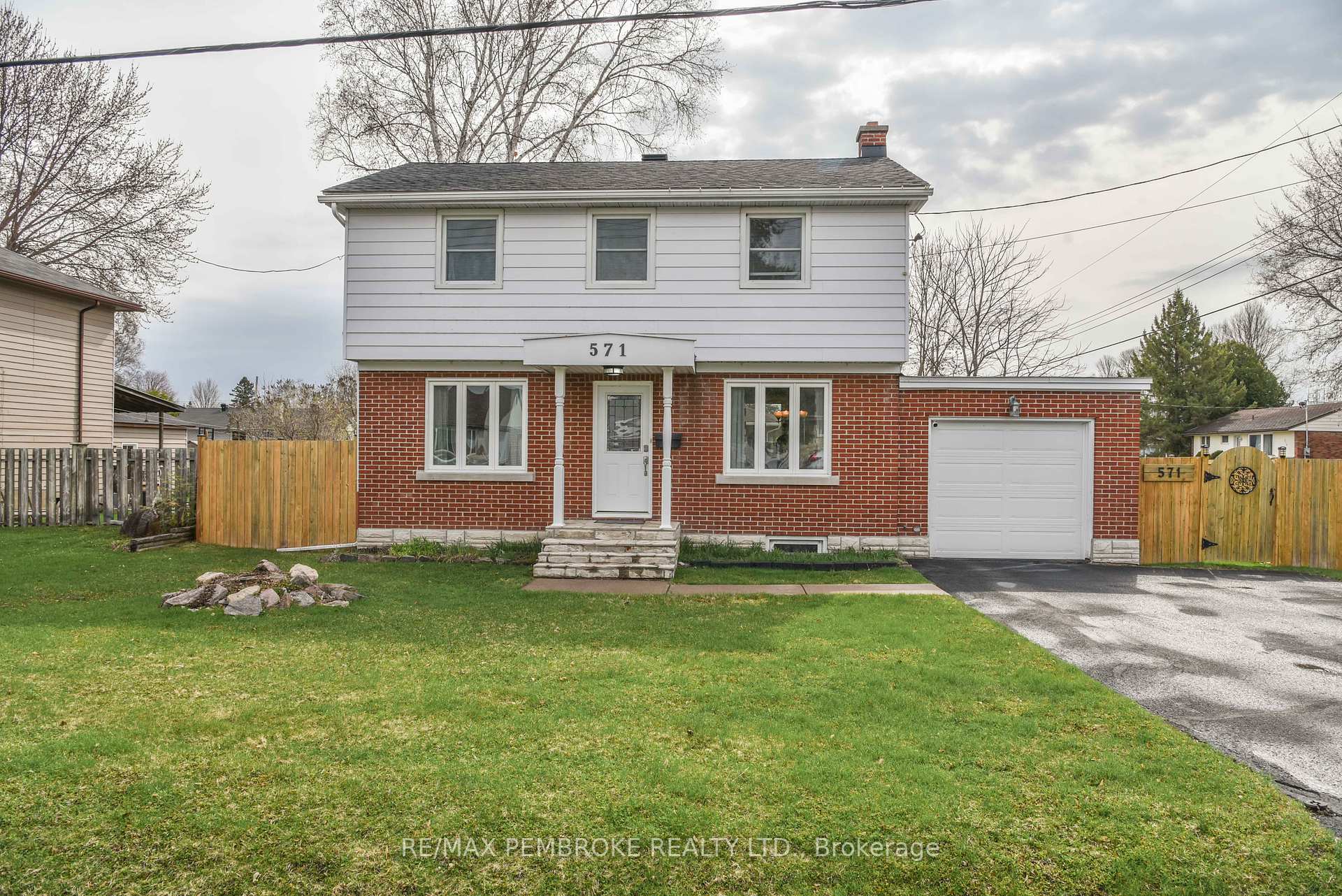 Pembroke Real Estate MLS® Listings & Houses For Sale