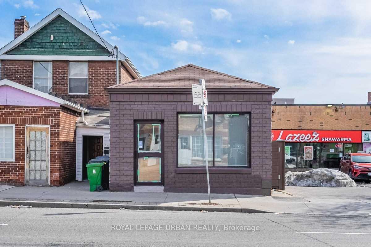 571 Rogers Road, Toronto, ON M6M 1B7