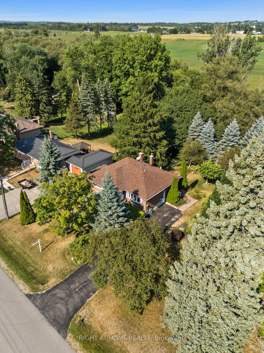 5741 Ochonski Road, Clarington, ON L0B 1M0