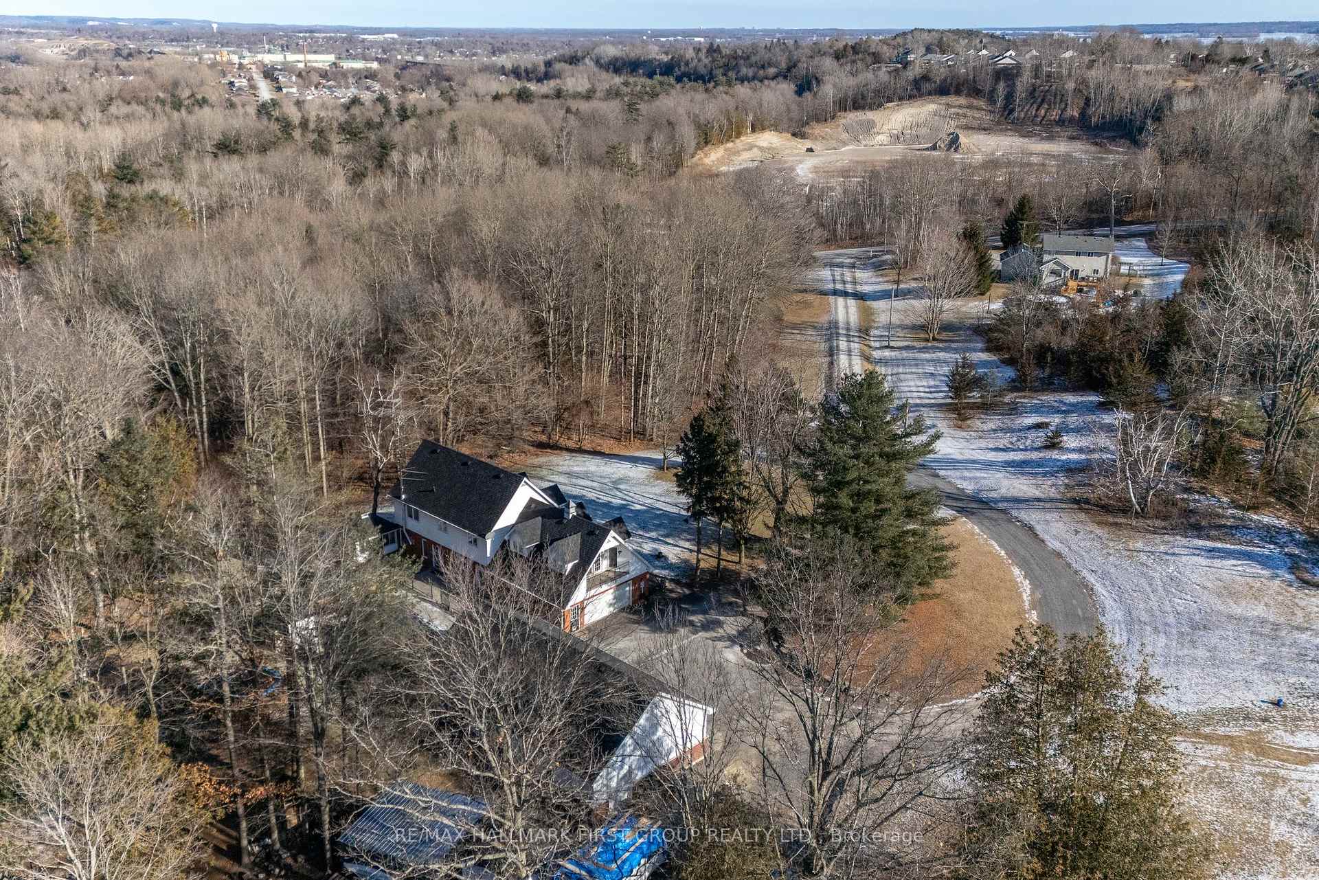 576 2nd Dug Hill Road, Quinte West, ON K8V 0B7