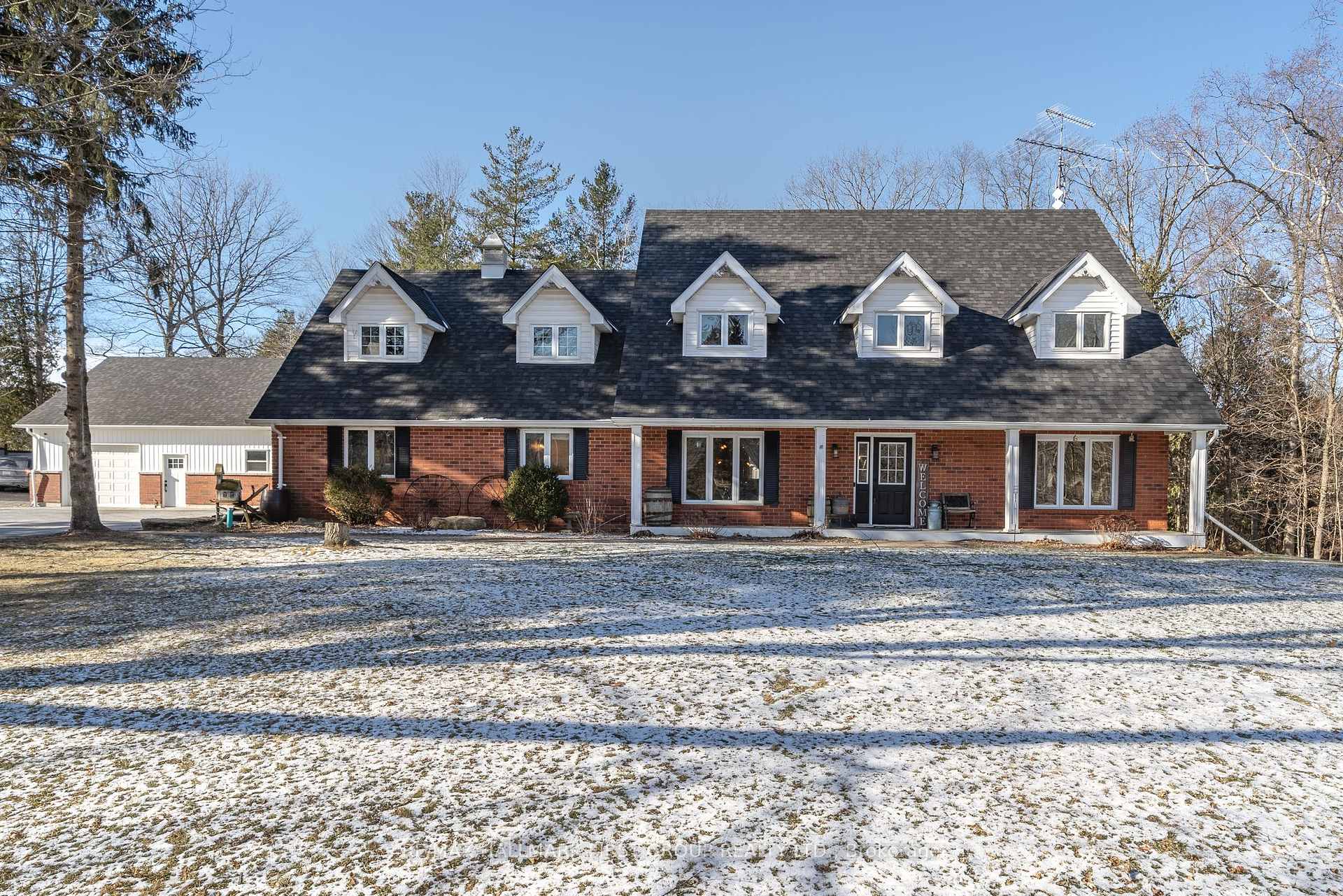 576 2nd Dug Hill Road, Quinte West, ON K8V 0B7