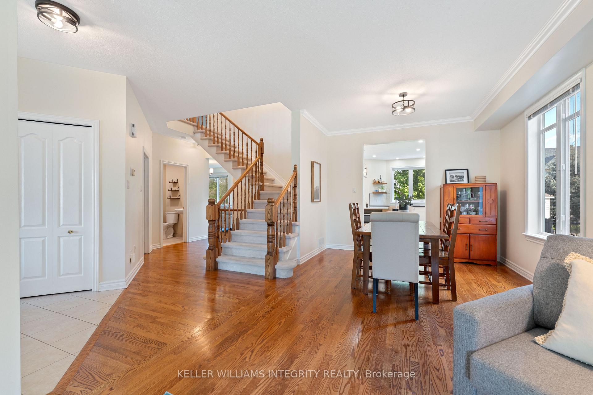 576 Devonwood Circle, Blossom Park - Airport and Area, ON K1T 4E6