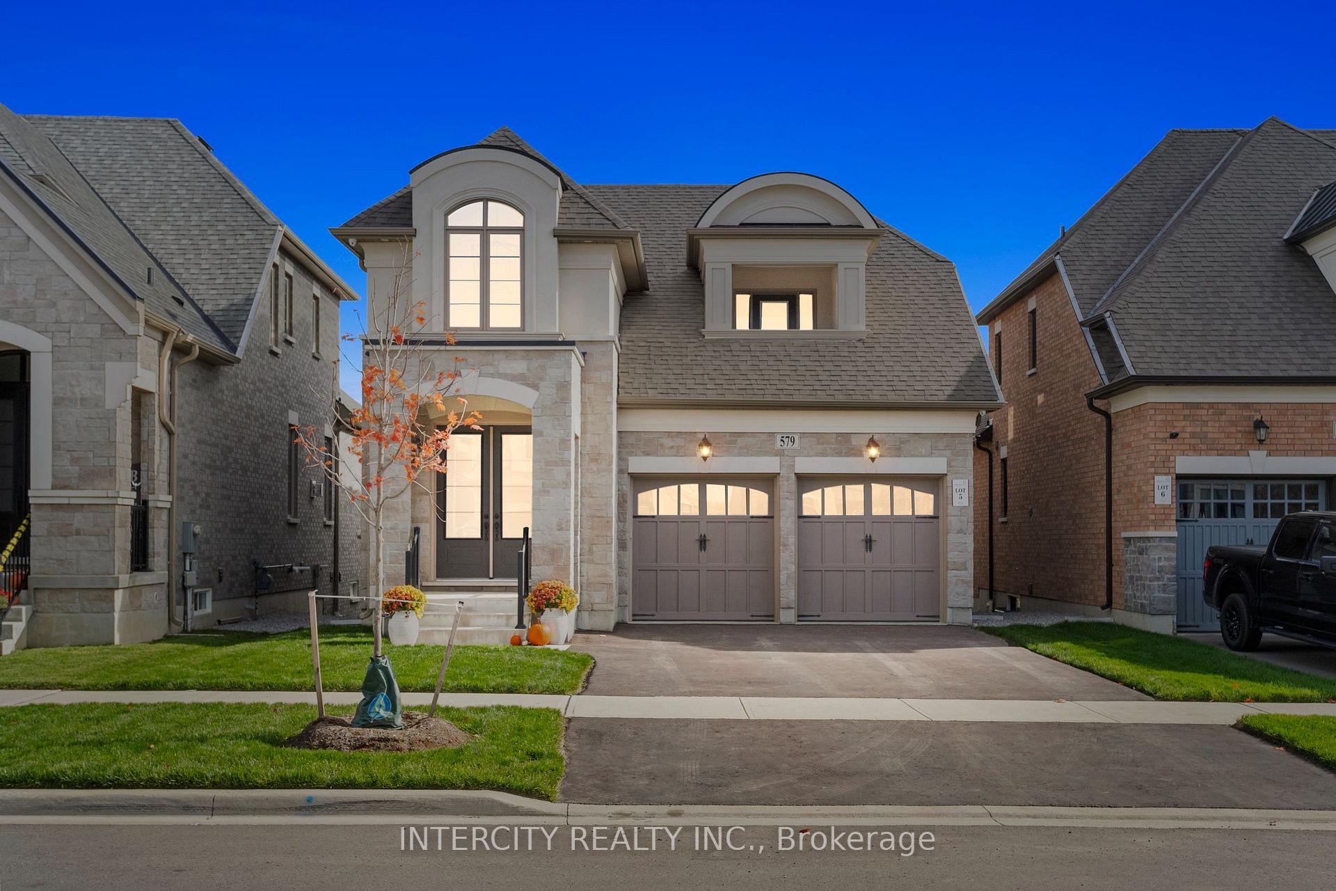 579 Kleinburg Summit Way, Vaughan, ON L0J 1C0