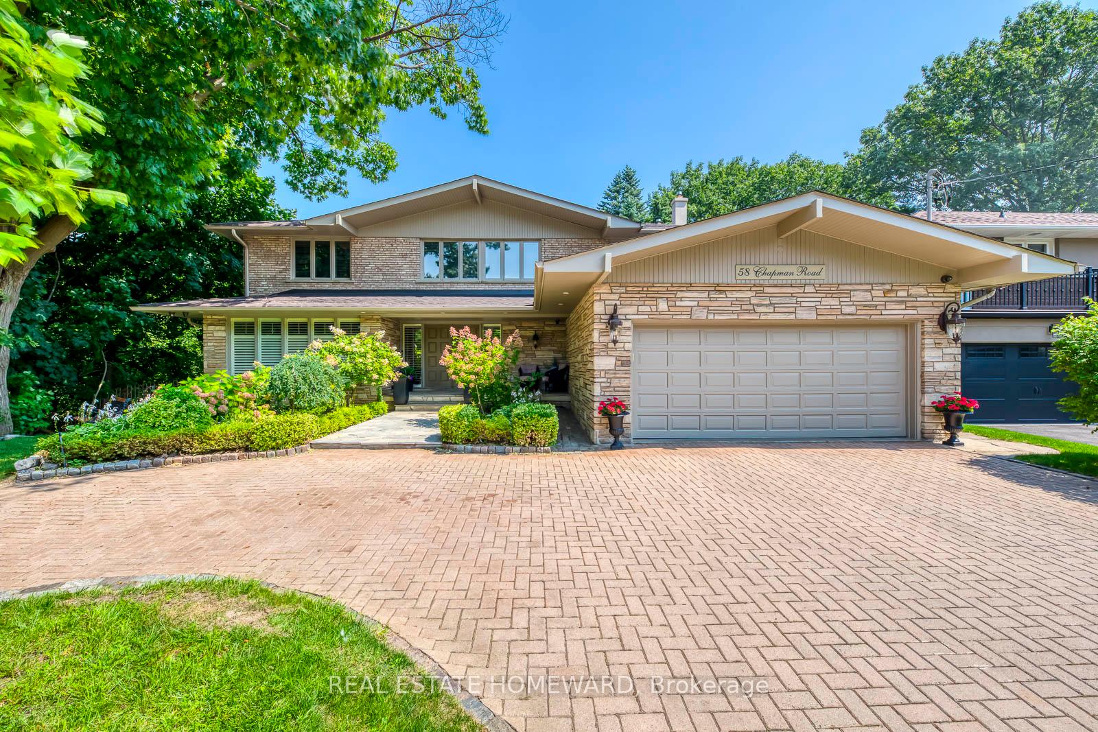 58 Chapman Road, Toronto, ON M9P 1E7